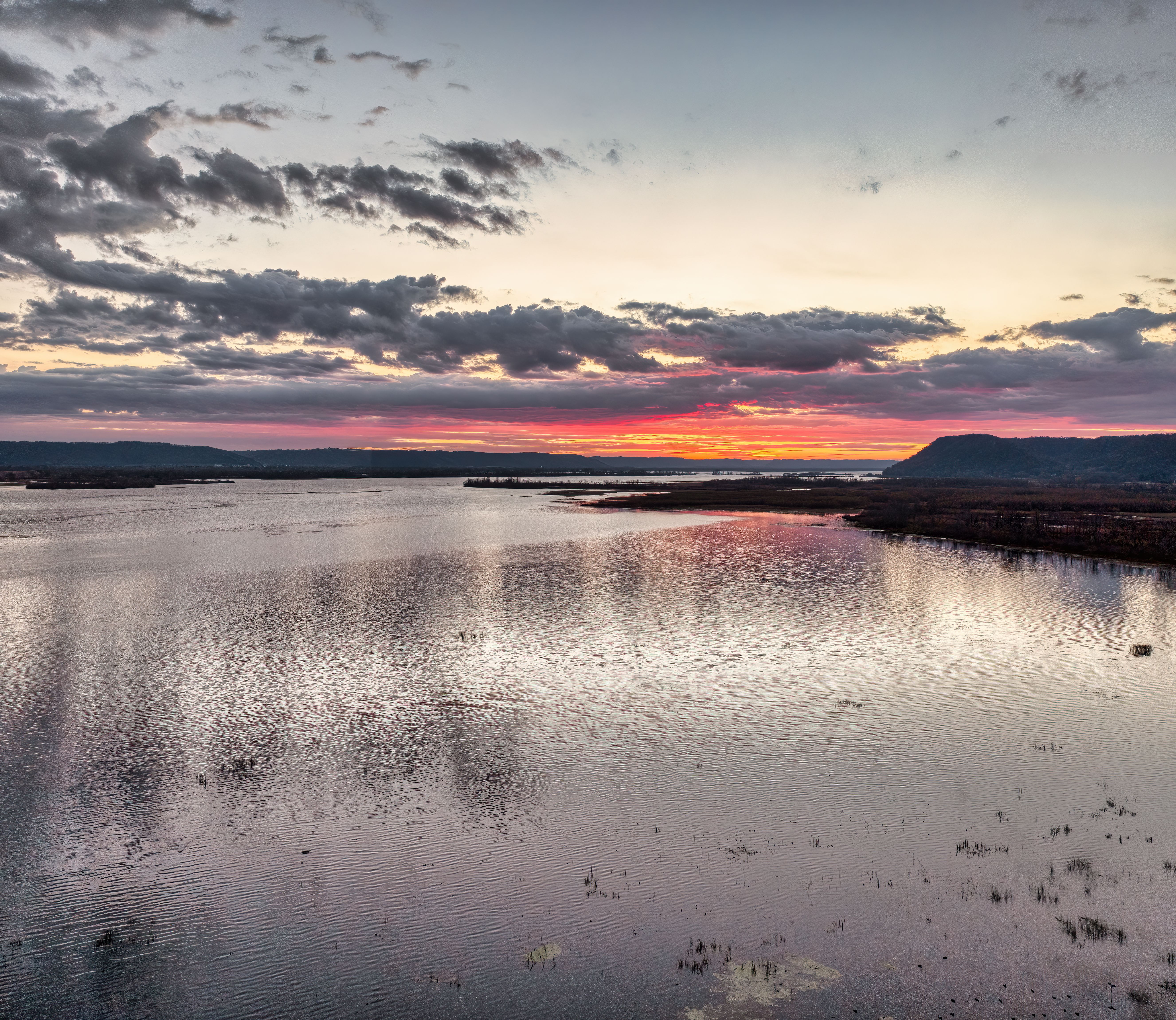 Stunning Sunset Over Lake in Weaver, Minnesota · Free Stock Photo