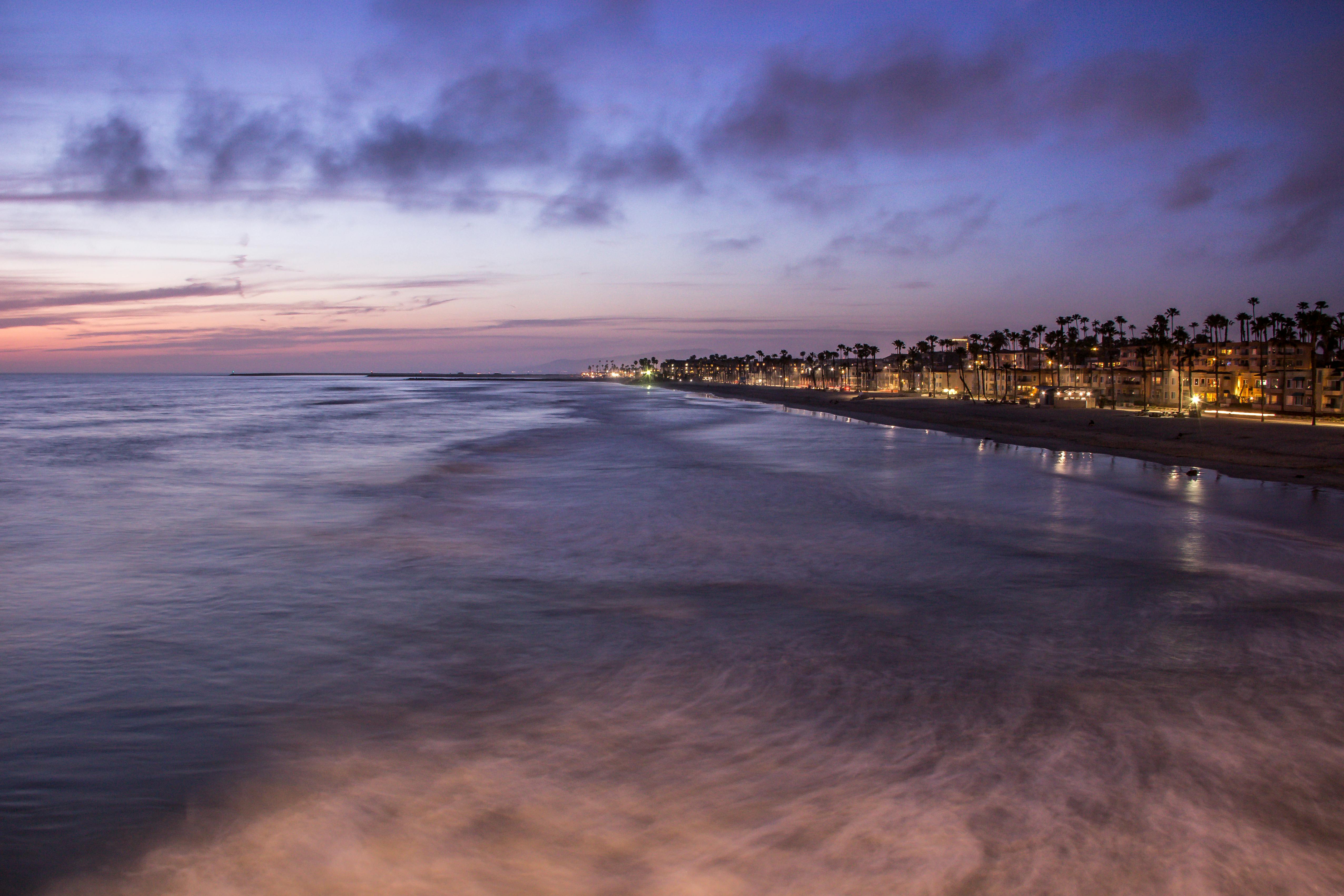 Seashore Water during Dusk · Free Stock Photo