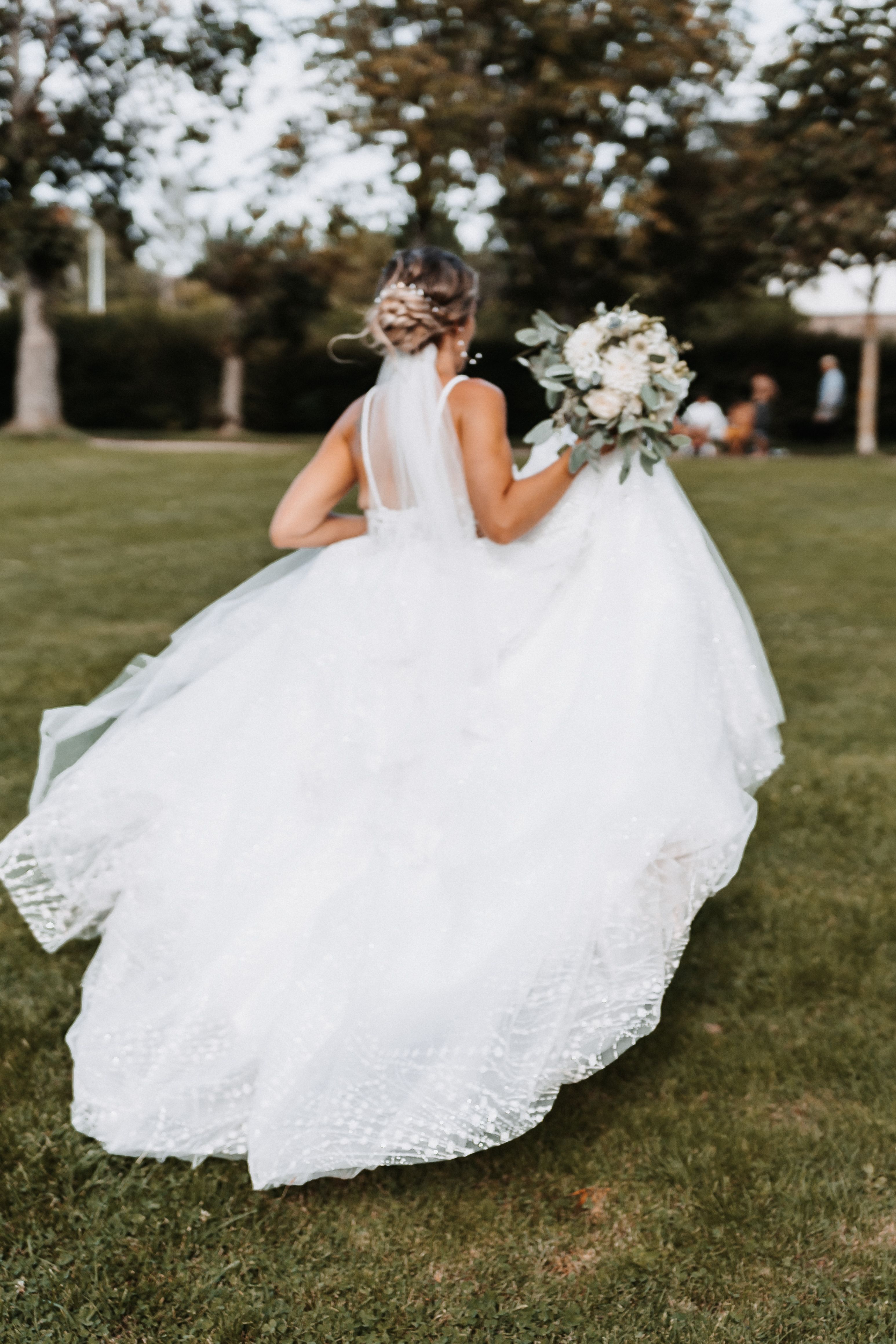 Elegant Outdoor Wedding Bride Running · Free Stock Photo