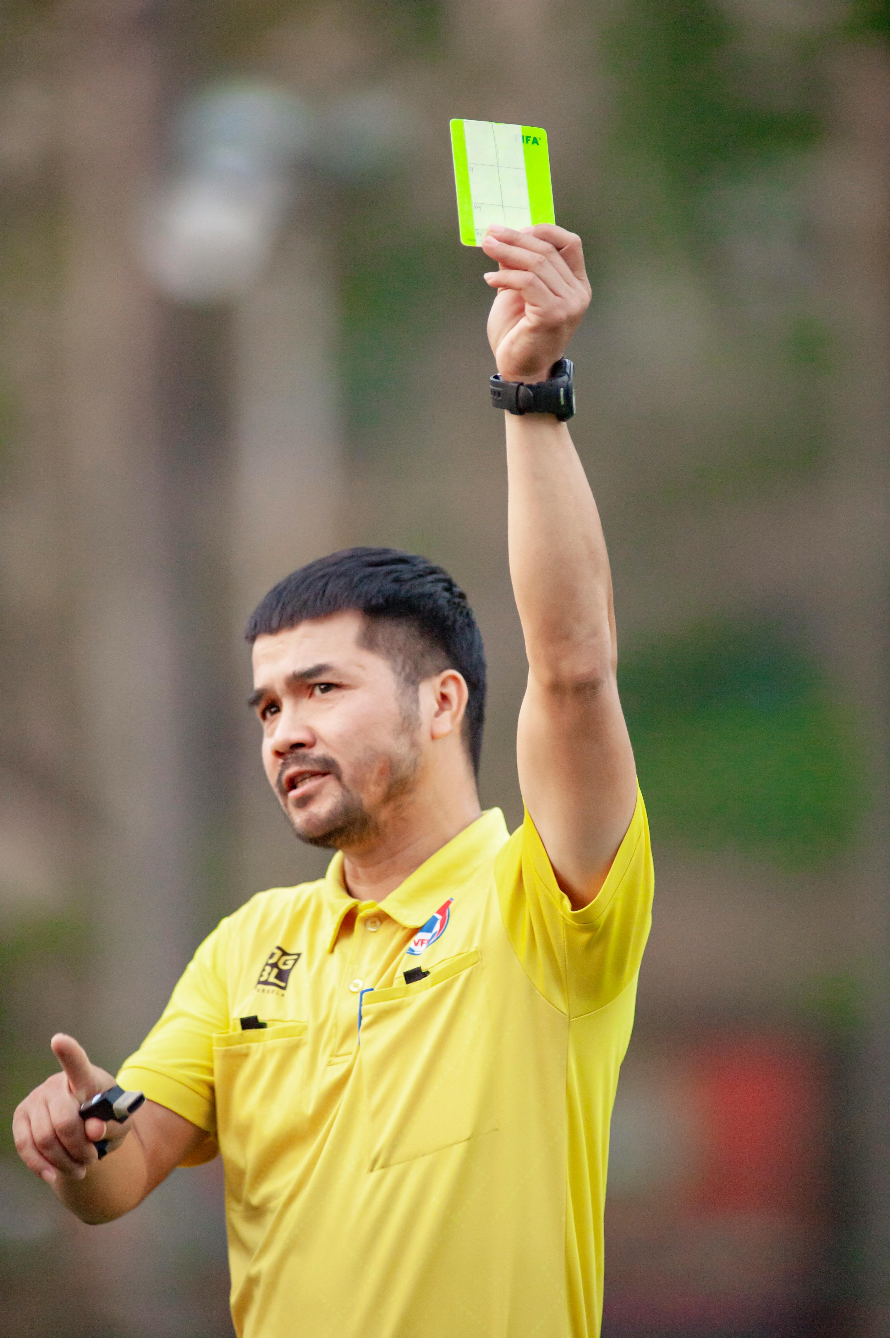 Soccer Referee Showing Card During Match · Free Stock Photo
