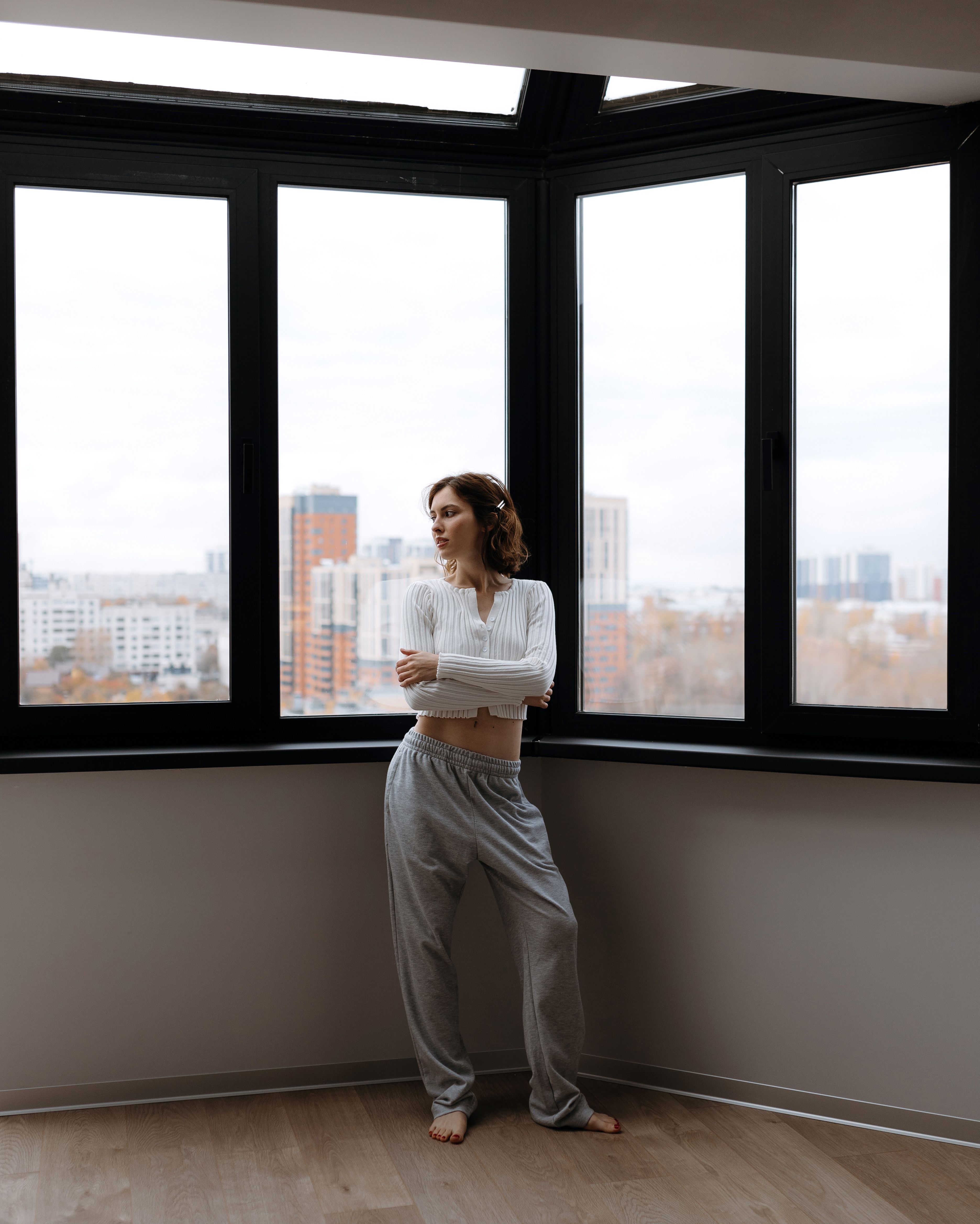Woman By Window Photos, Download The BEST Free Woman By Window Stock ...