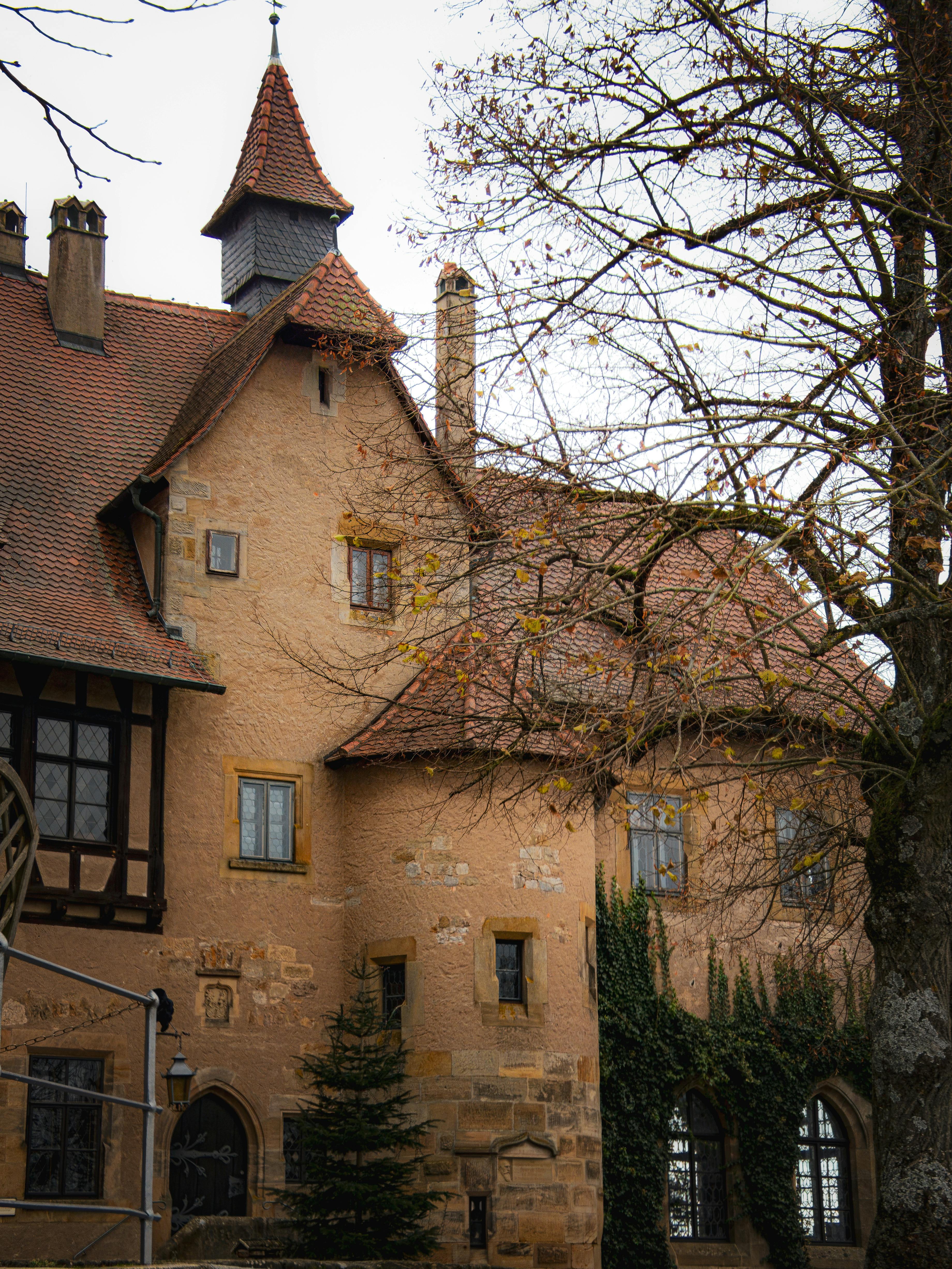 Fachada Encantadora De Um Castelo Medieval Europeu · Foto profissional ...