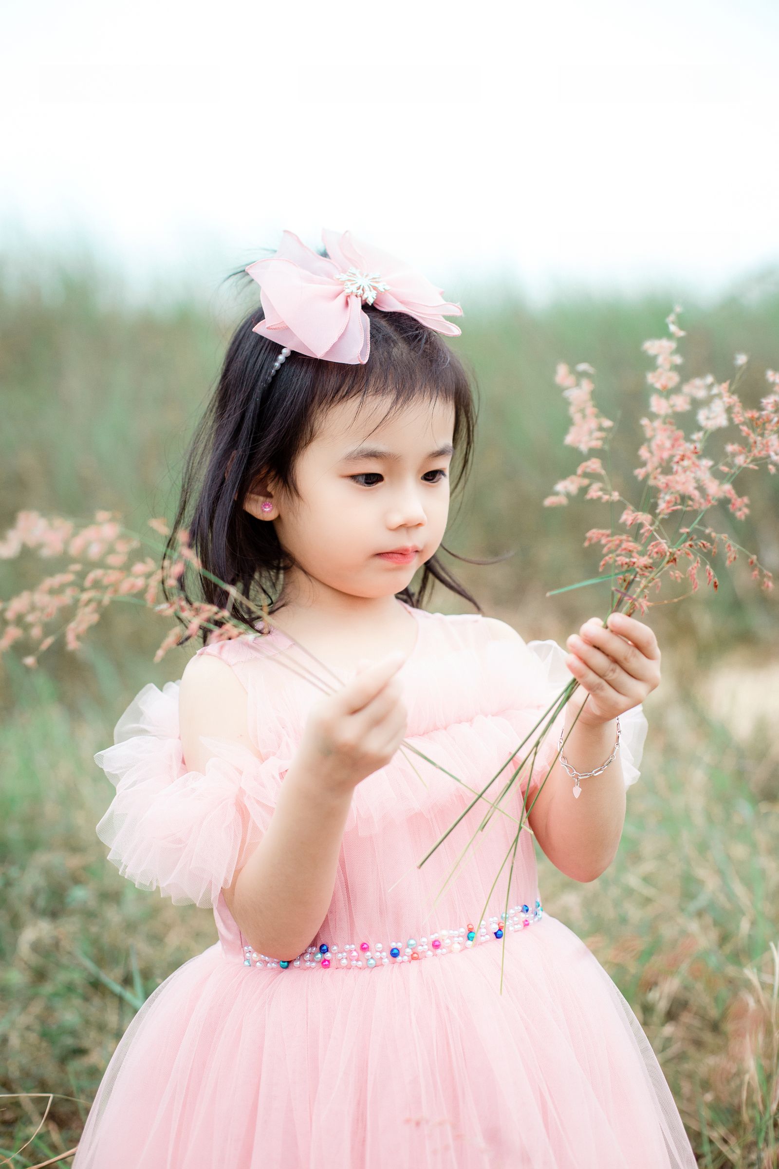 Cute Girl Pick Photos, Download The BEST Free Cute Girl Pick Stock ...