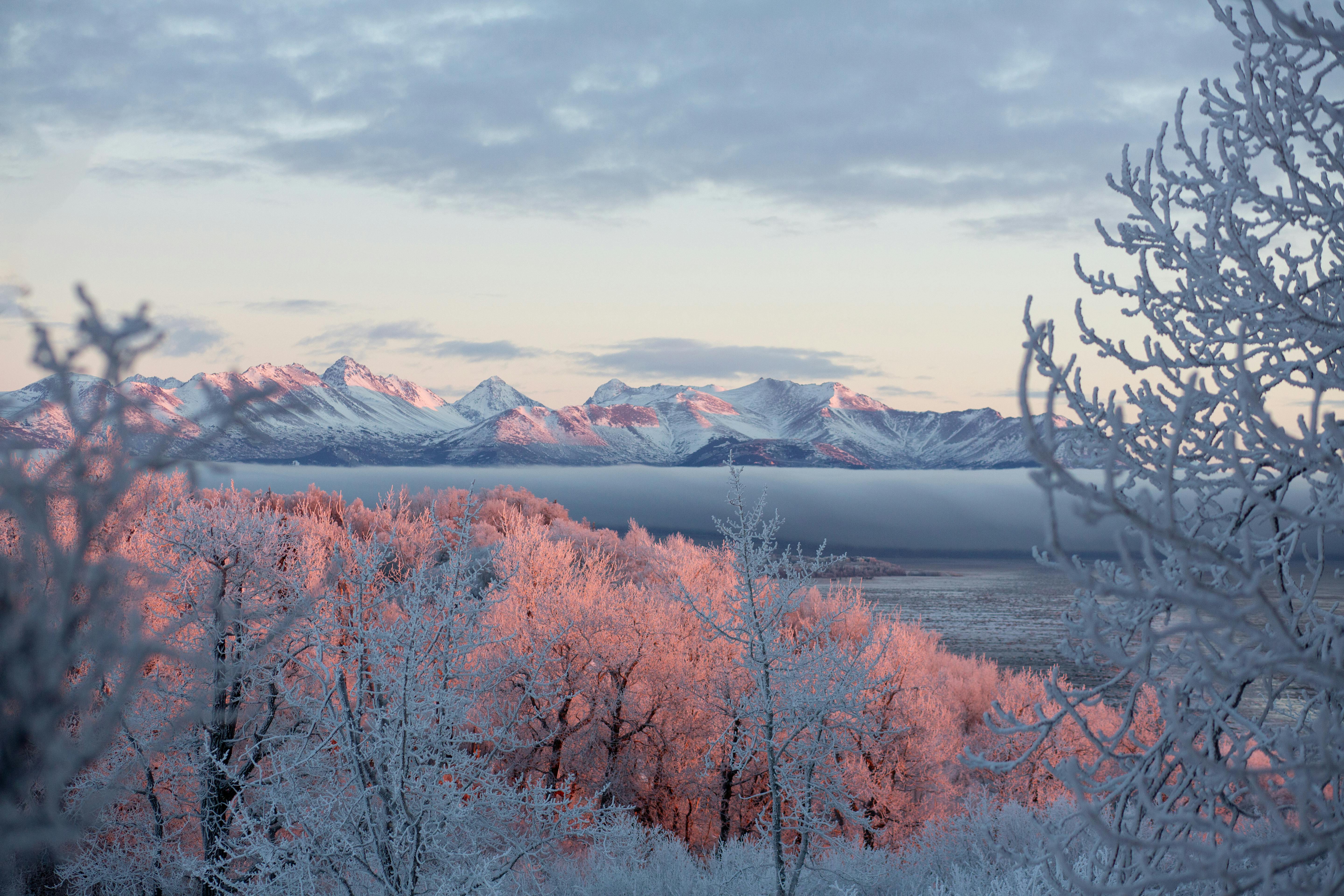 Snowy Mountains at Sunrise in Anchorage, Alaska · Free Stock Photo
