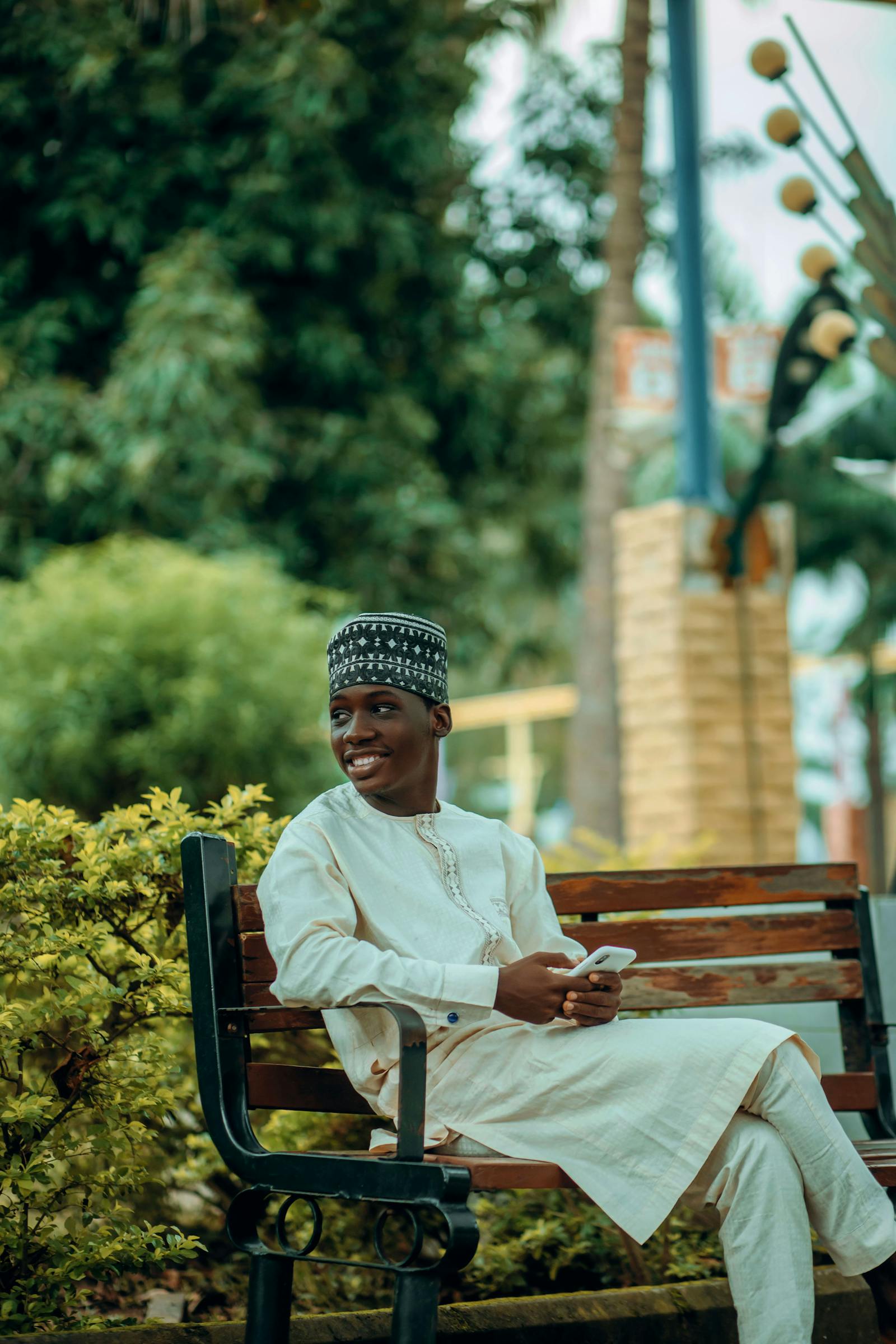 Man Sitting Photos, Download The BEST Free Man Sitting Stock Photos ...