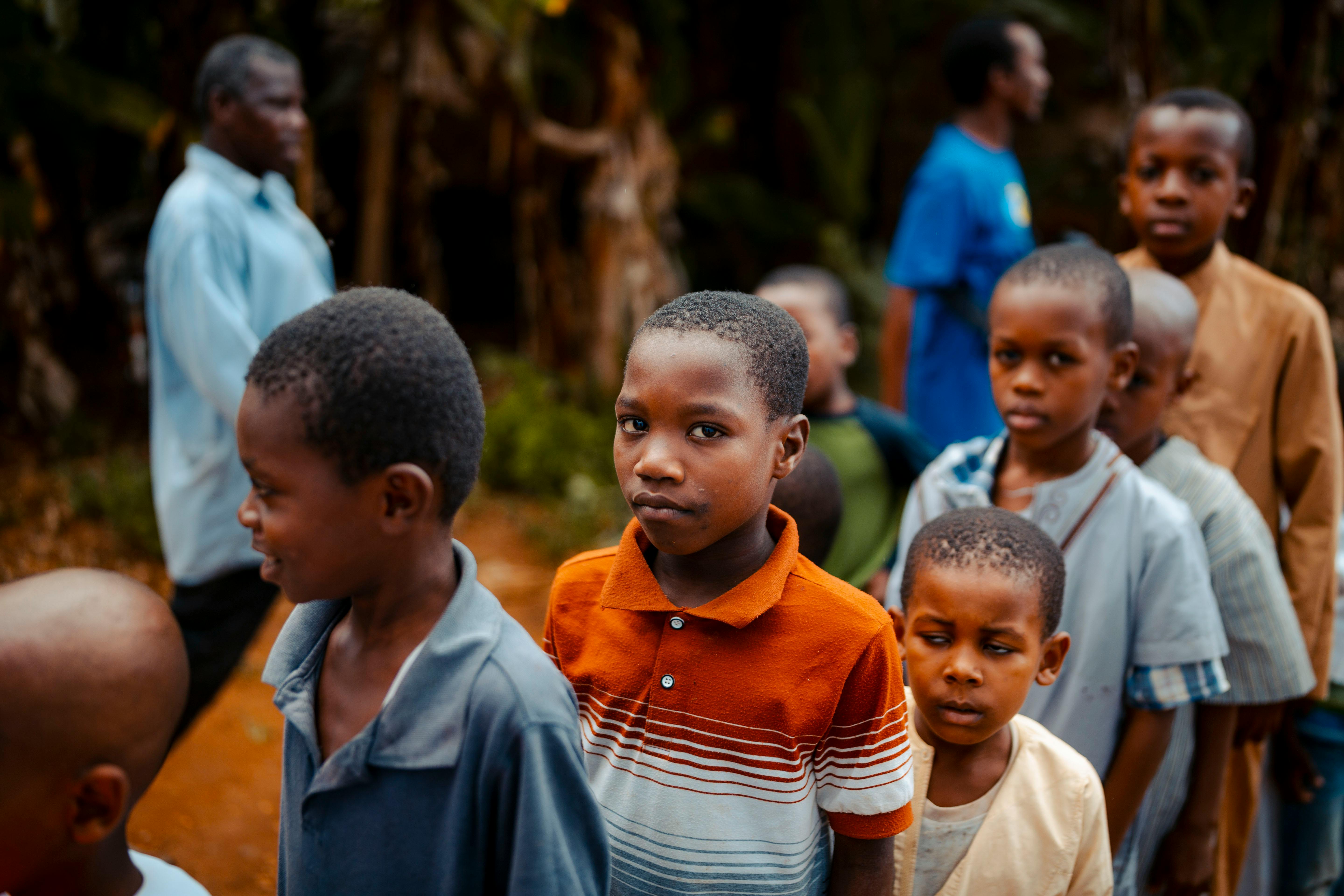 African Children In The Rural Areas In Queue Photos, Download The BEST ...