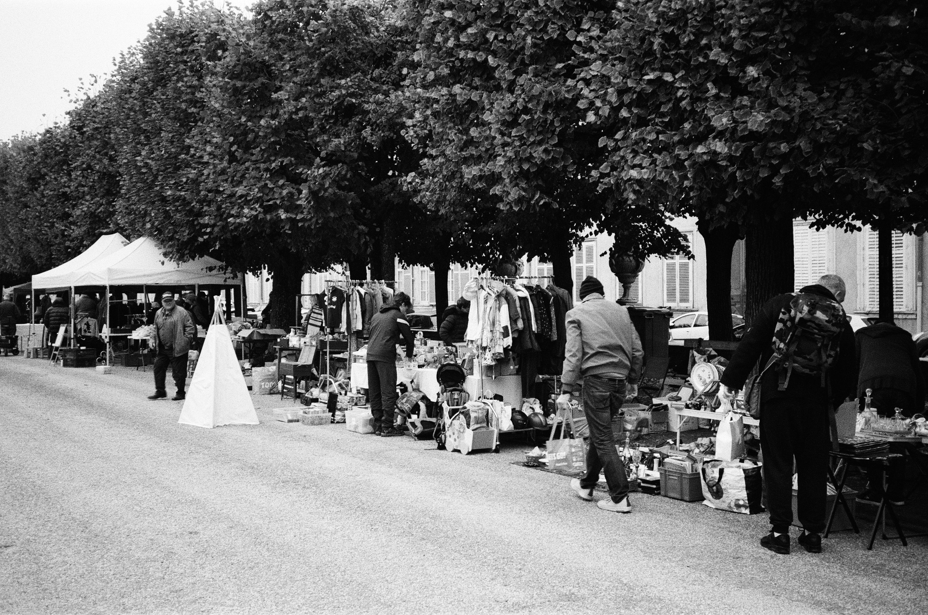 Black and White Flea Market Scene in Nancy · Free Stock Photo