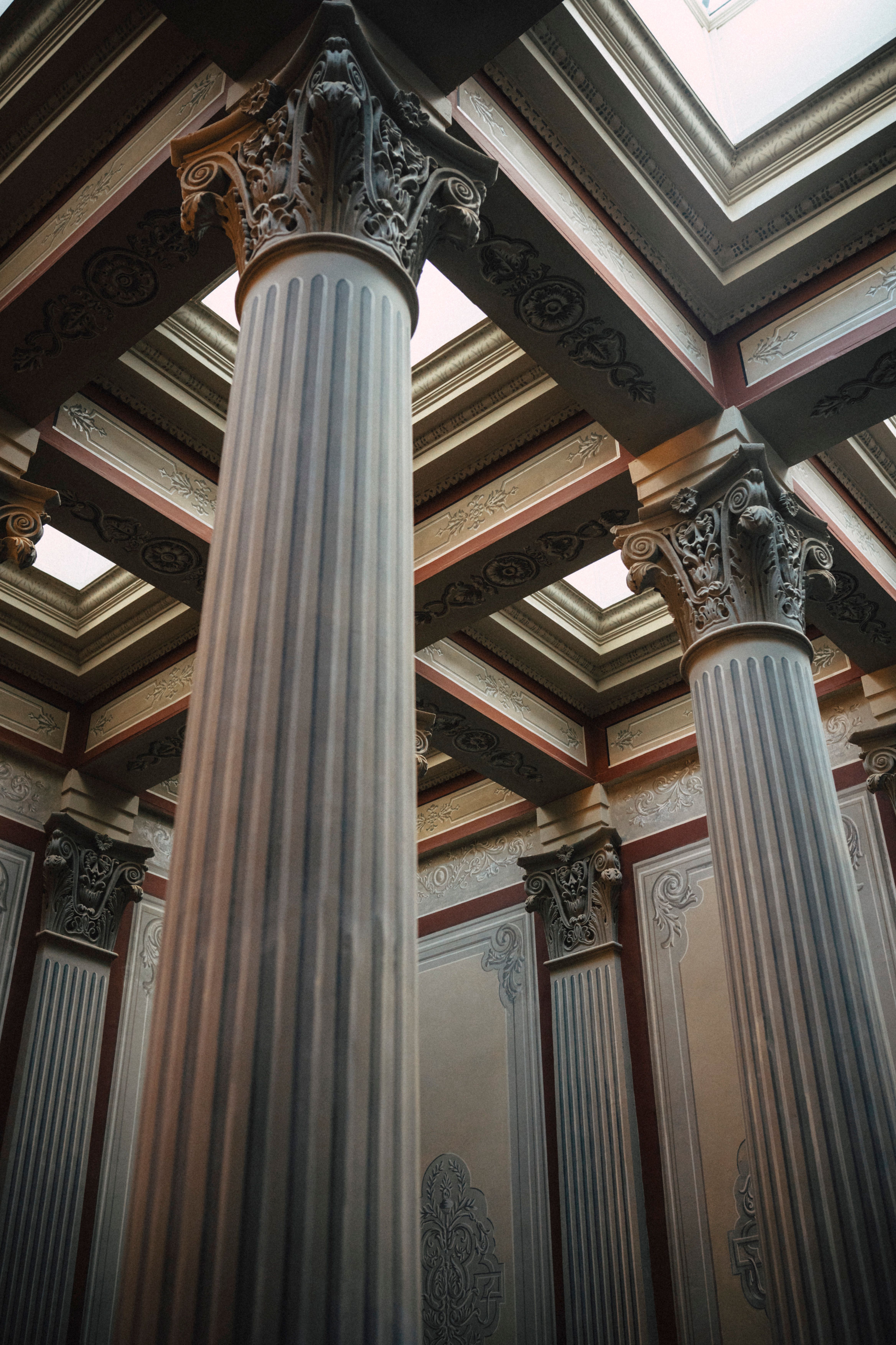 Elegant Corinthian Columns in Historical Building · Free Stock Photo