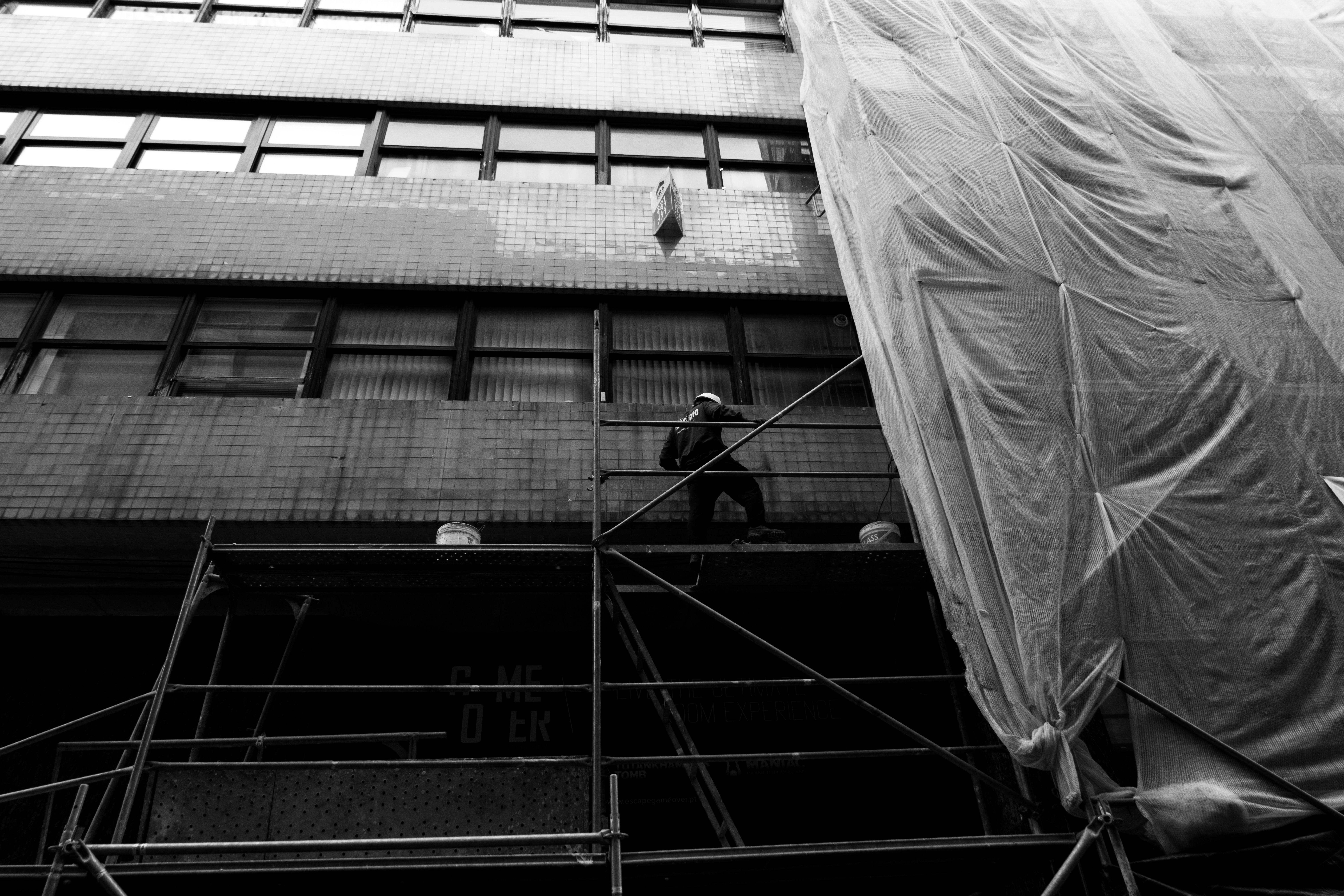 Black and White Construction Scene in Porto · Free Stock Photo