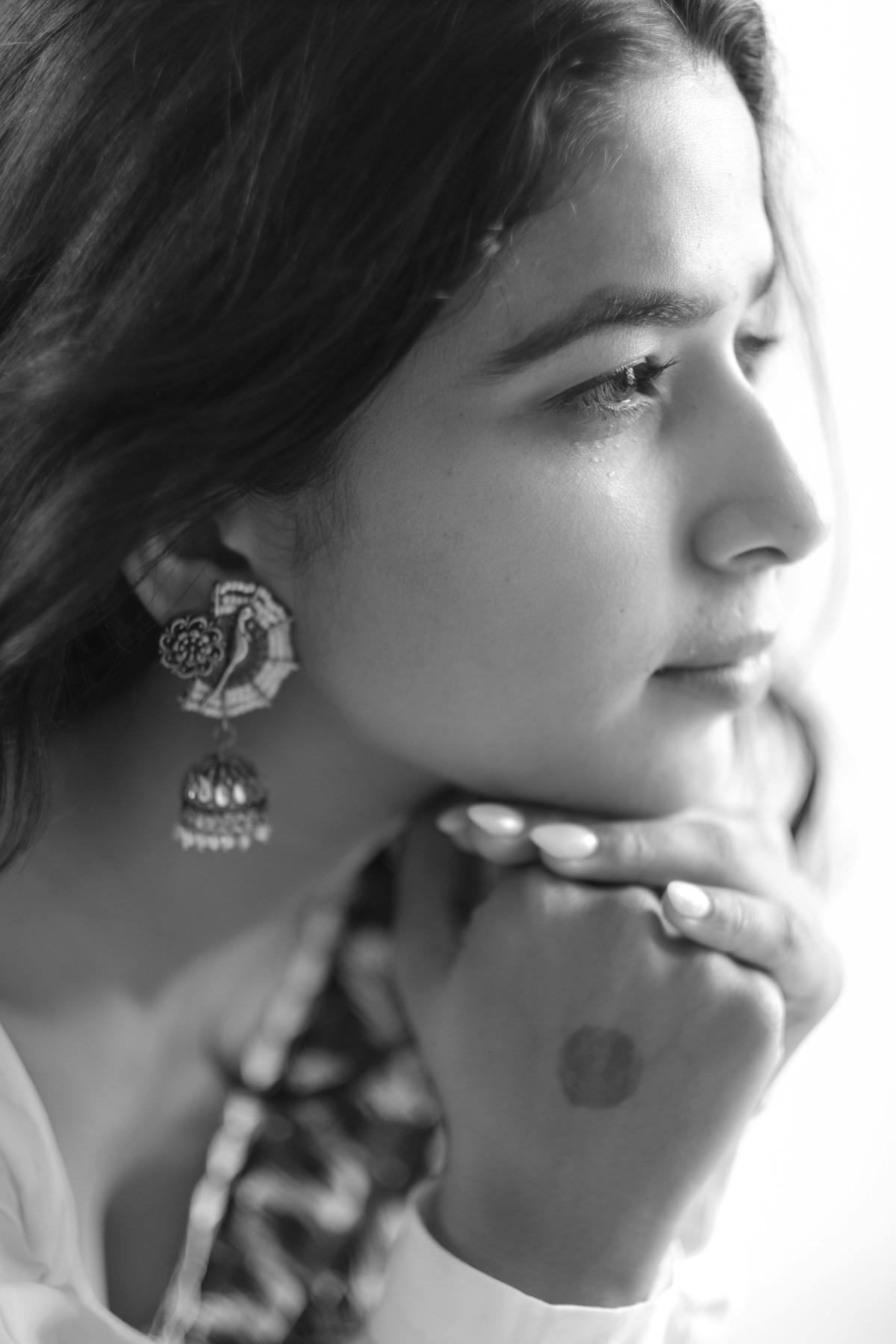 Indian Cleavage Photos, Download The BEST Free Indian Cleavage Stock ...