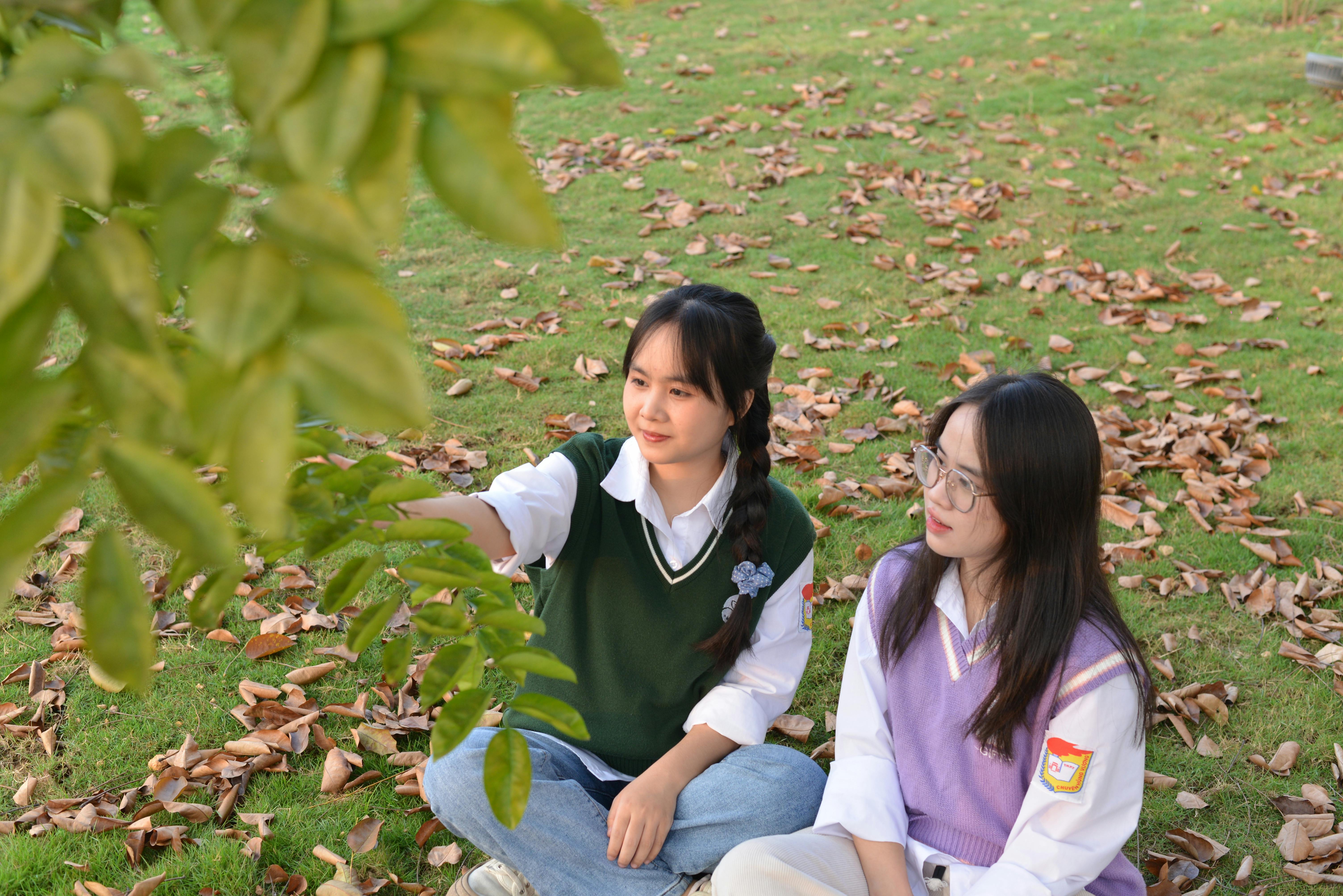 Intercultural Conversation Photos, Download The BEST Free Intercultural ...