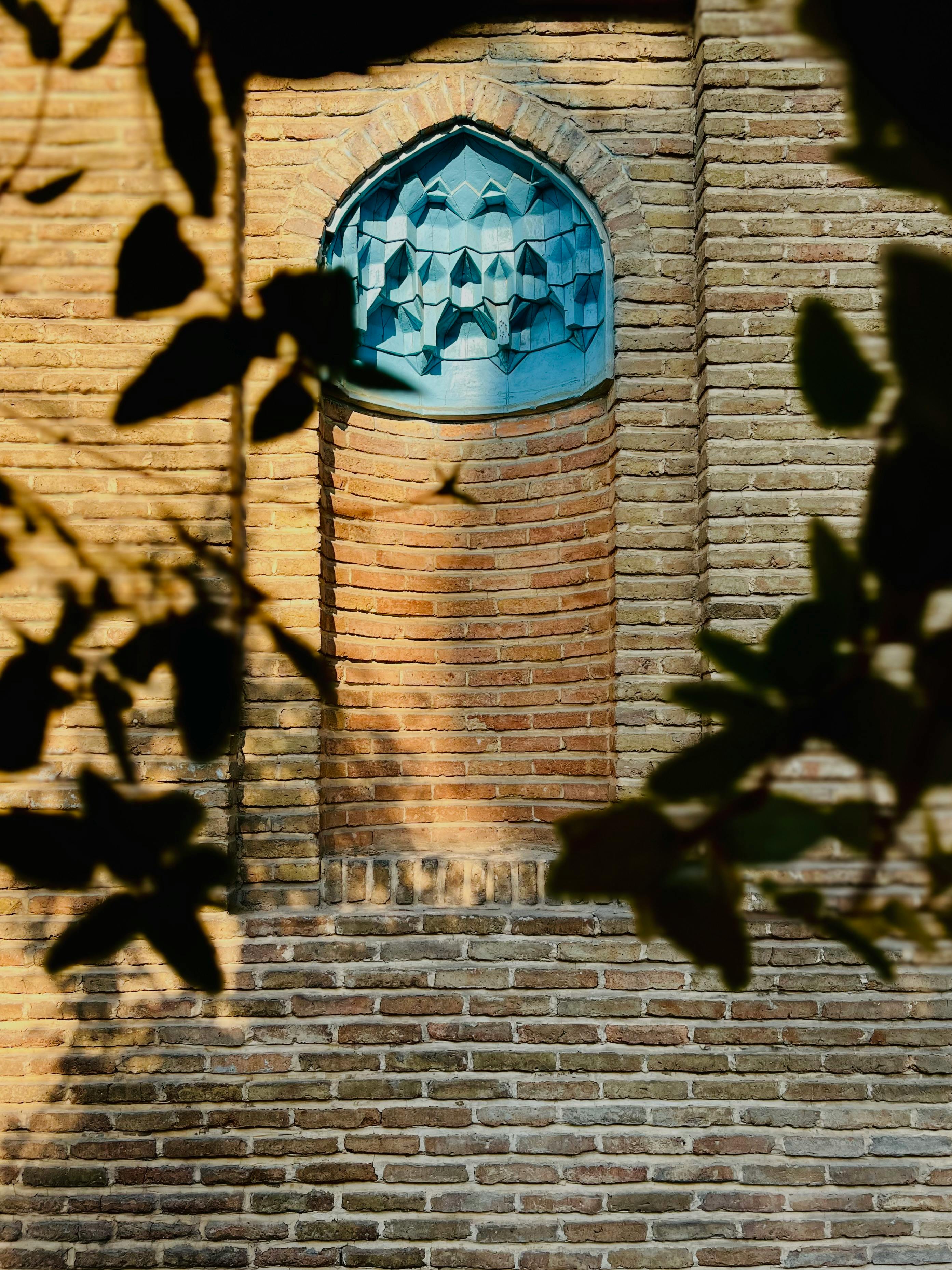 Sunlit Persian Brick Architecture in Tehran · Free Stock Photo