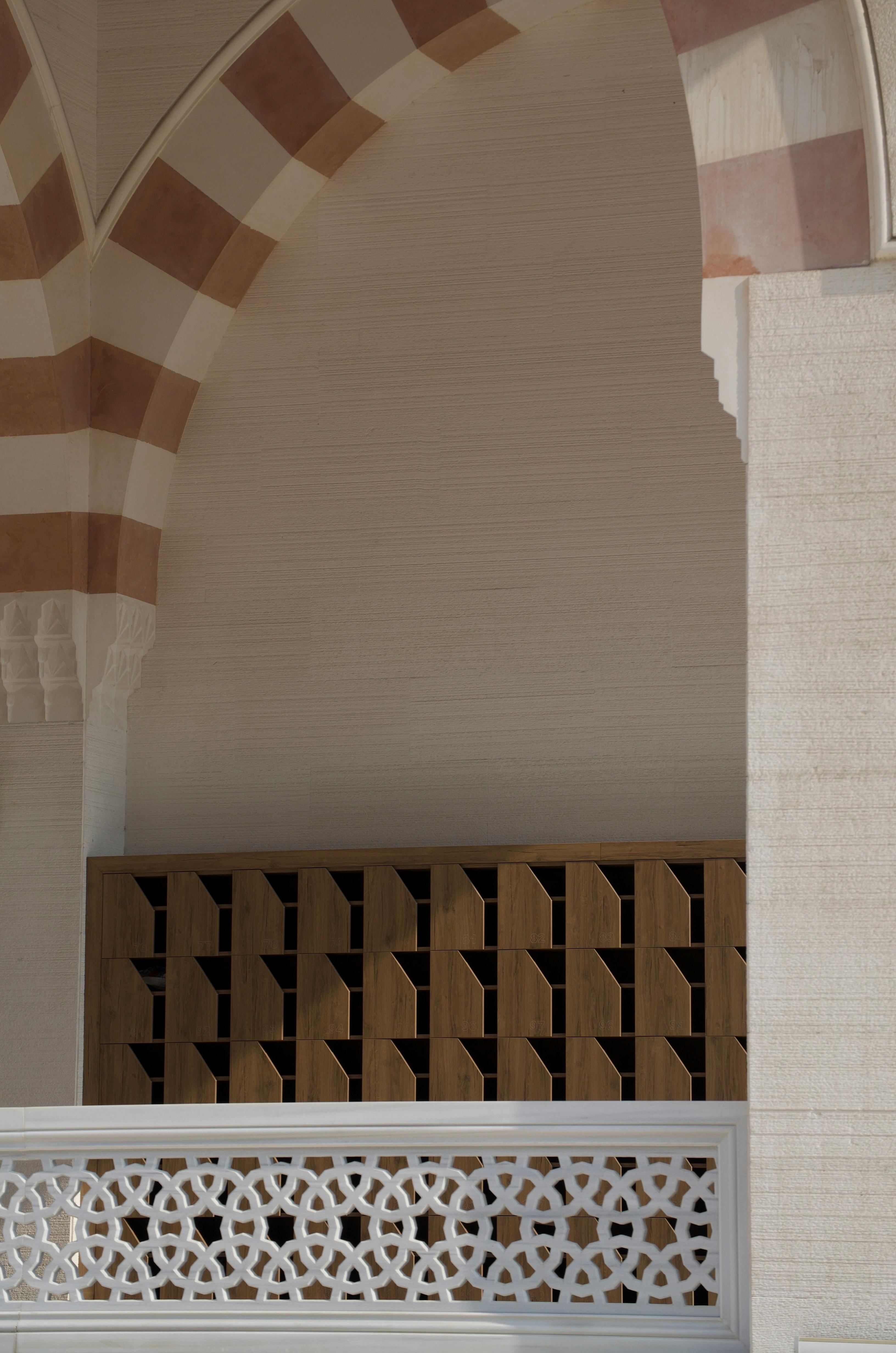 Intricate Mosque Interior Archway in Istanbul · Free Stock Photo