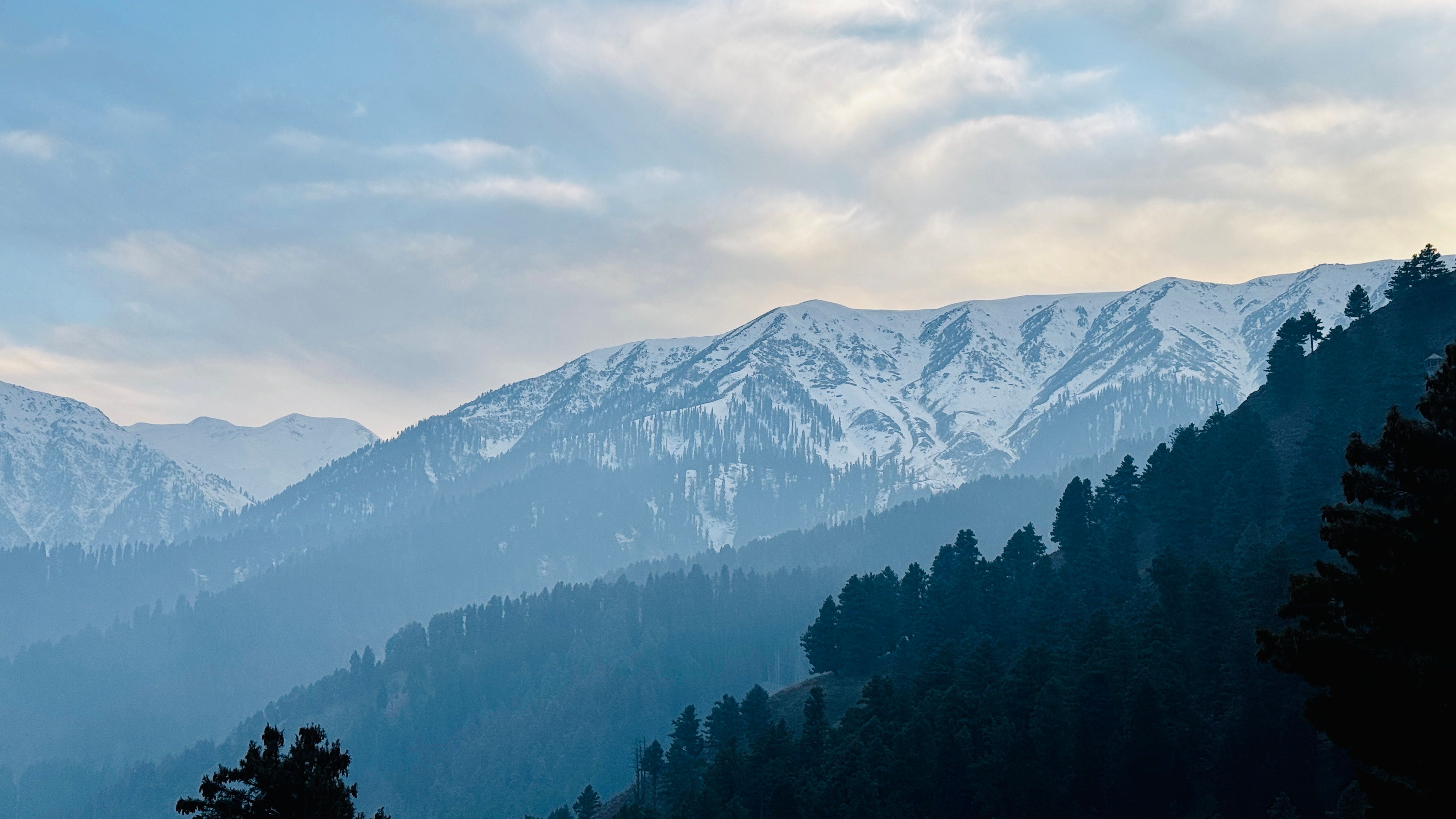 Snow-Covered Mountains in Gulmarg Kashmir · Free Stock Photo