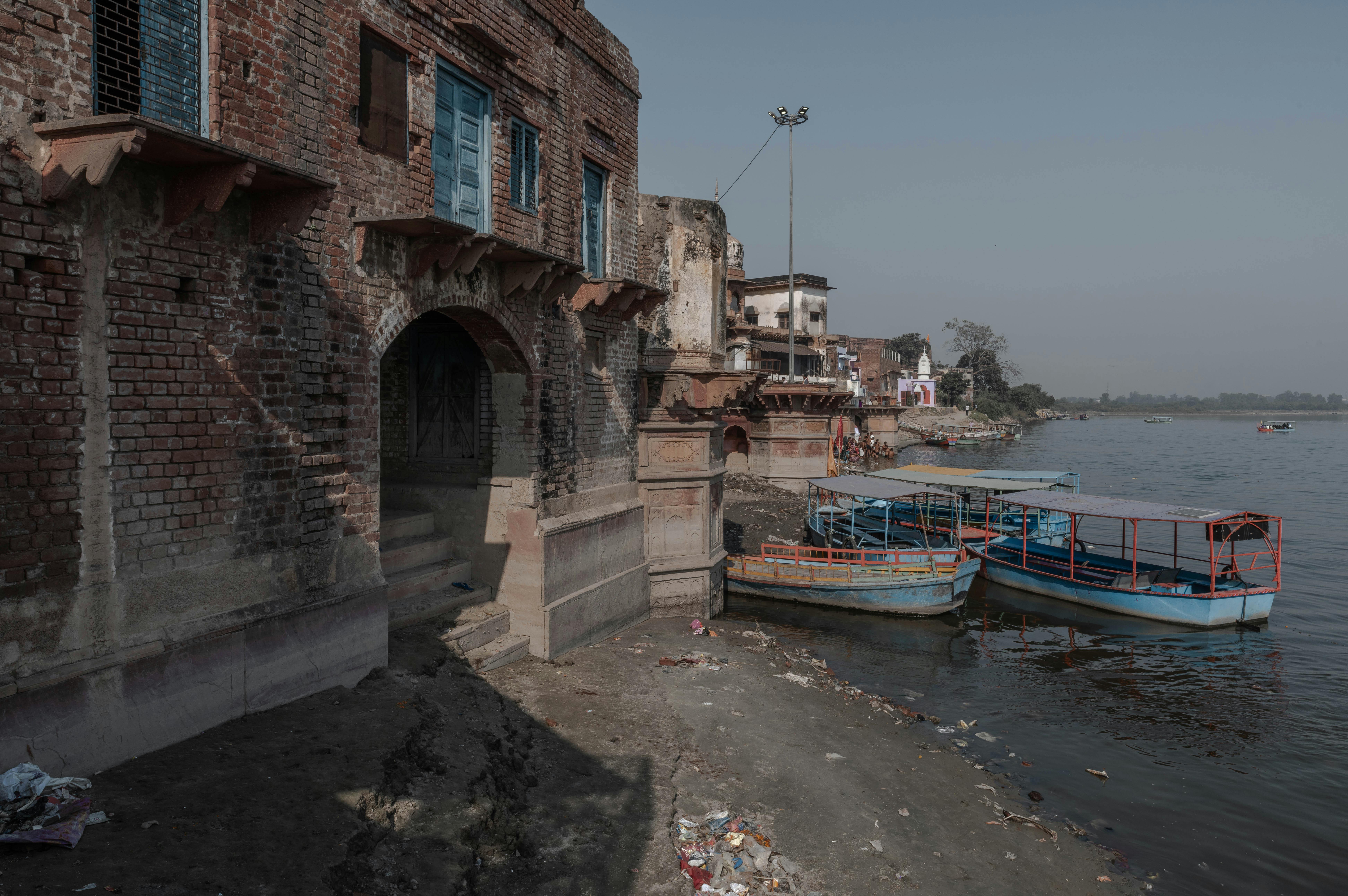 Historic Riverside Architecture in Mathura, India · Free Stock Photo