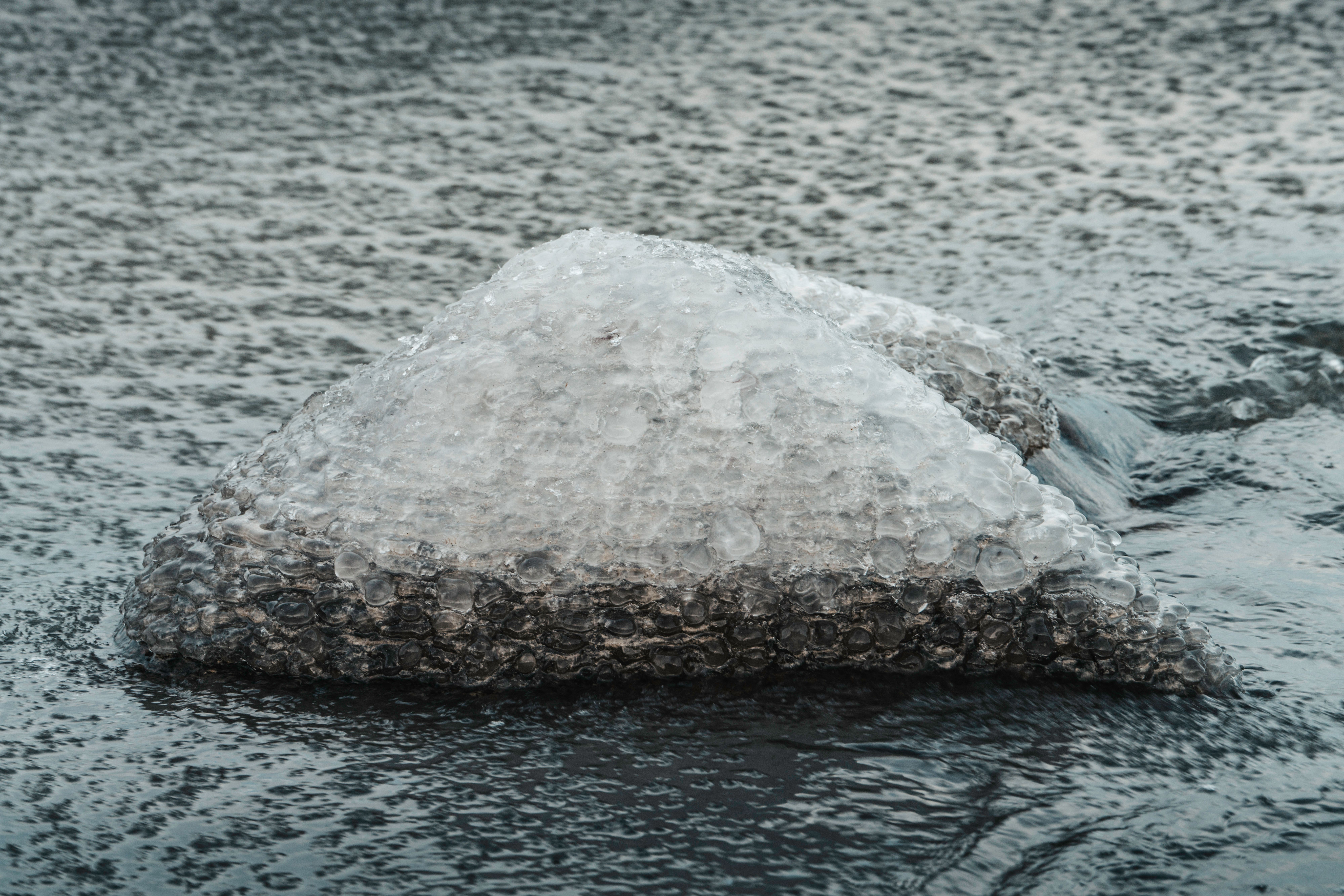 Close-up of Ice Formation on a Rocky Surface · Free Stock Photo