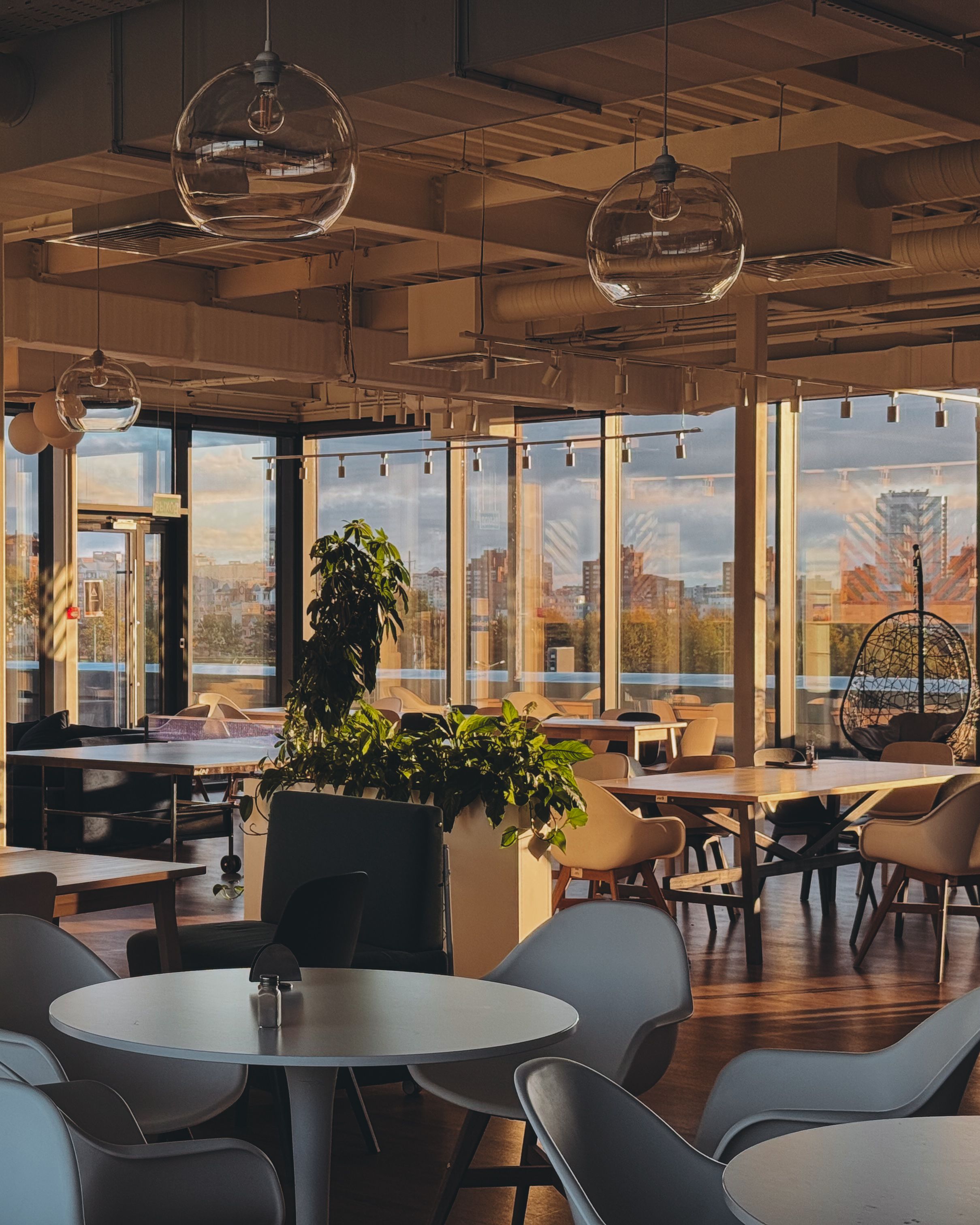 Cafe Interior Photos, Download The BEST Free Cafe Interior Stock Photos ...