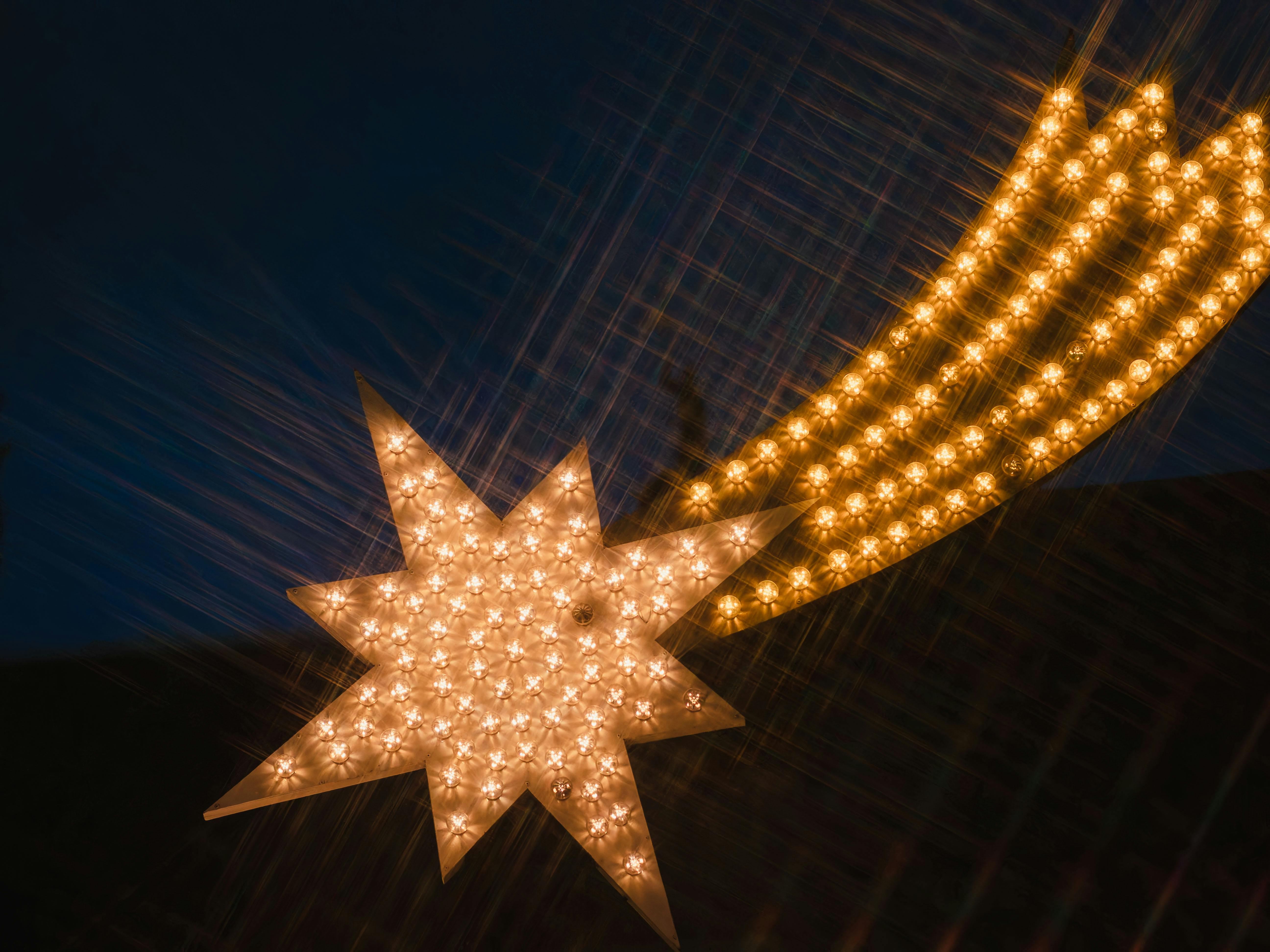 Festive Night Sky with Illuminated Shooting Star · Free Stock Photo