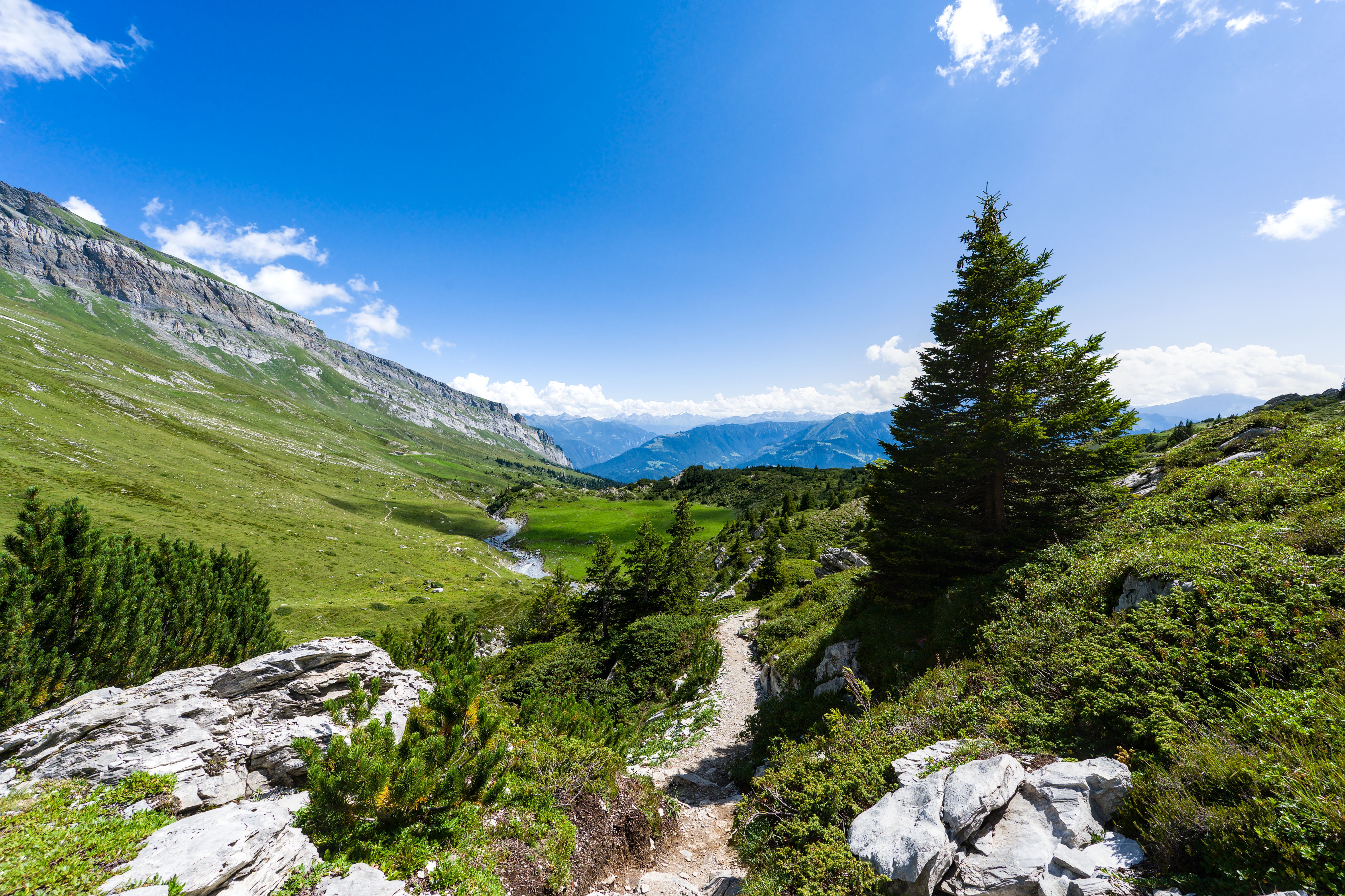 Scenic Alpine Landscape with Clear Blue Sky · Free Stock Photo