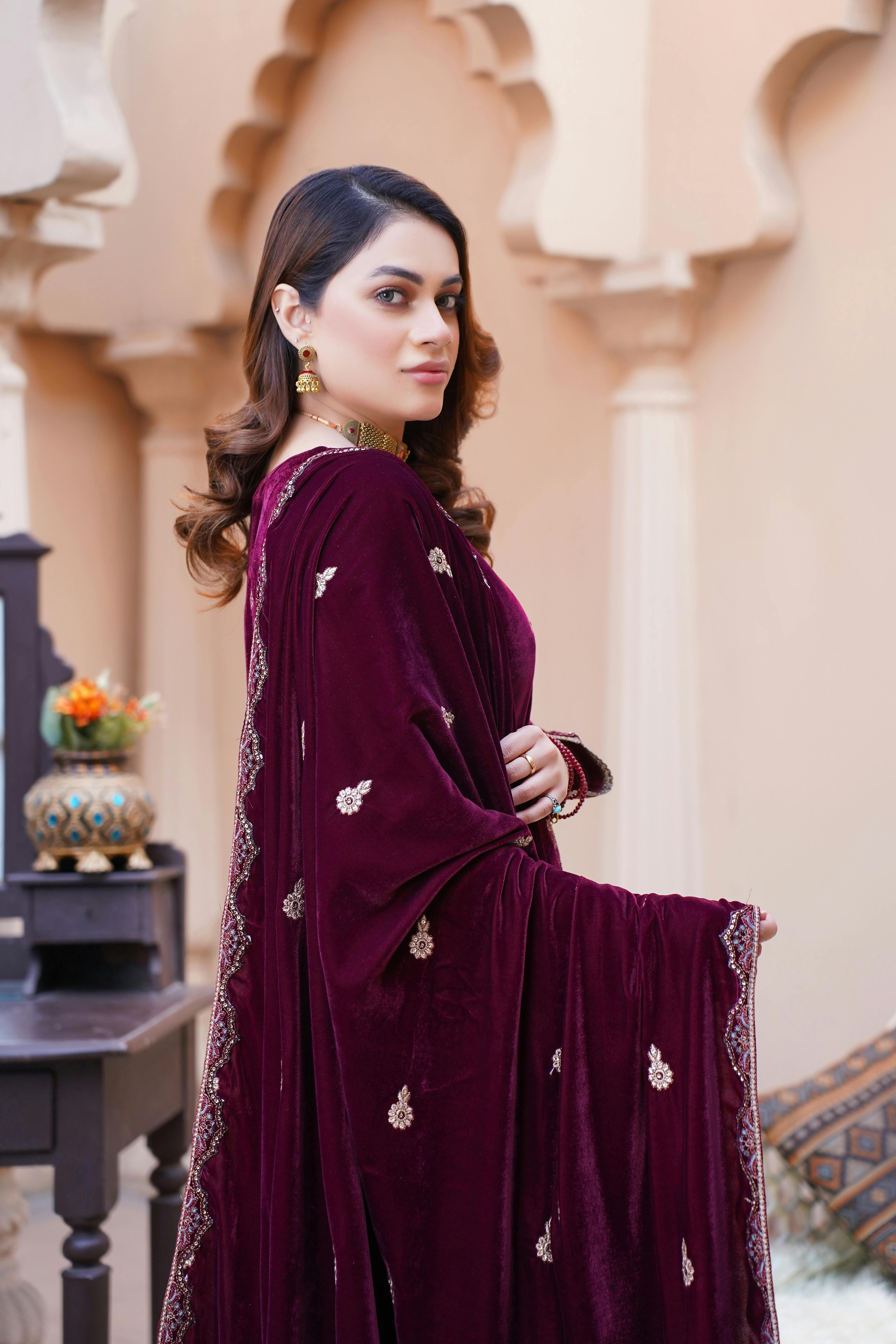 Elegant South Asian Model in Traditional Attire · Free Stock Photo