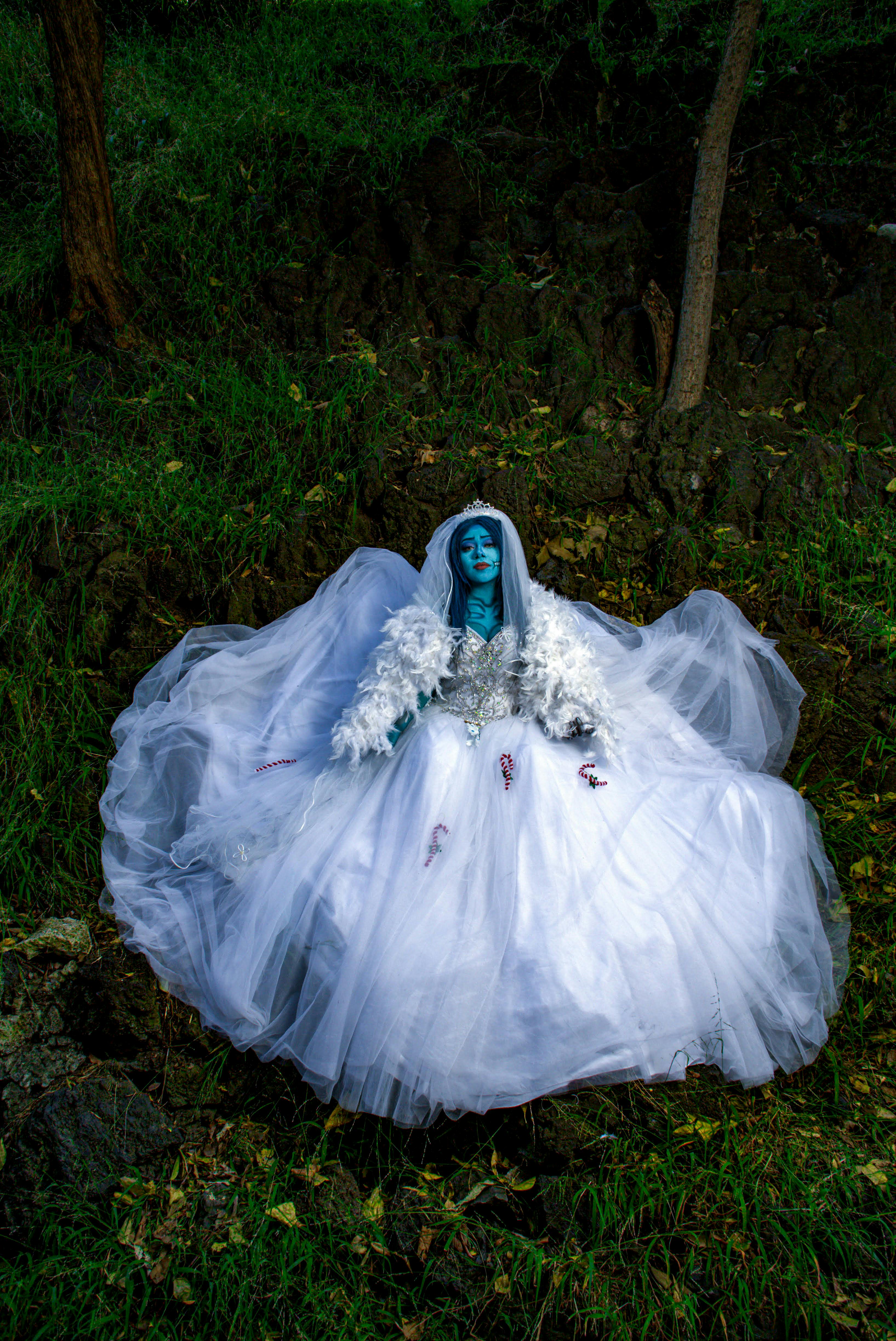Fantasy Bride in Forest with Blue Skin · Free Stock Photo
