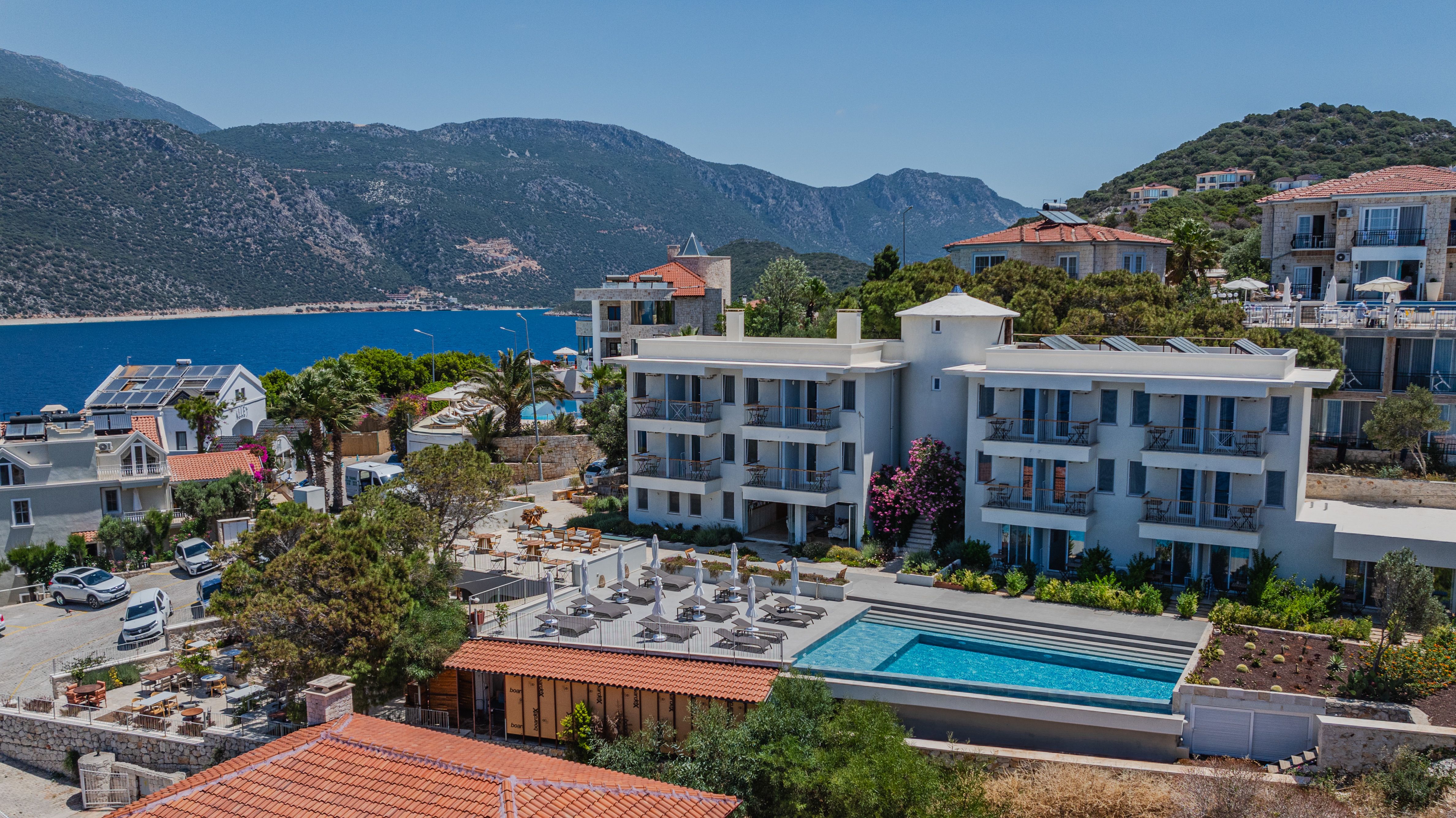 Luxury Coastal Resort with Pool and Sea View · Free Stock Photo
