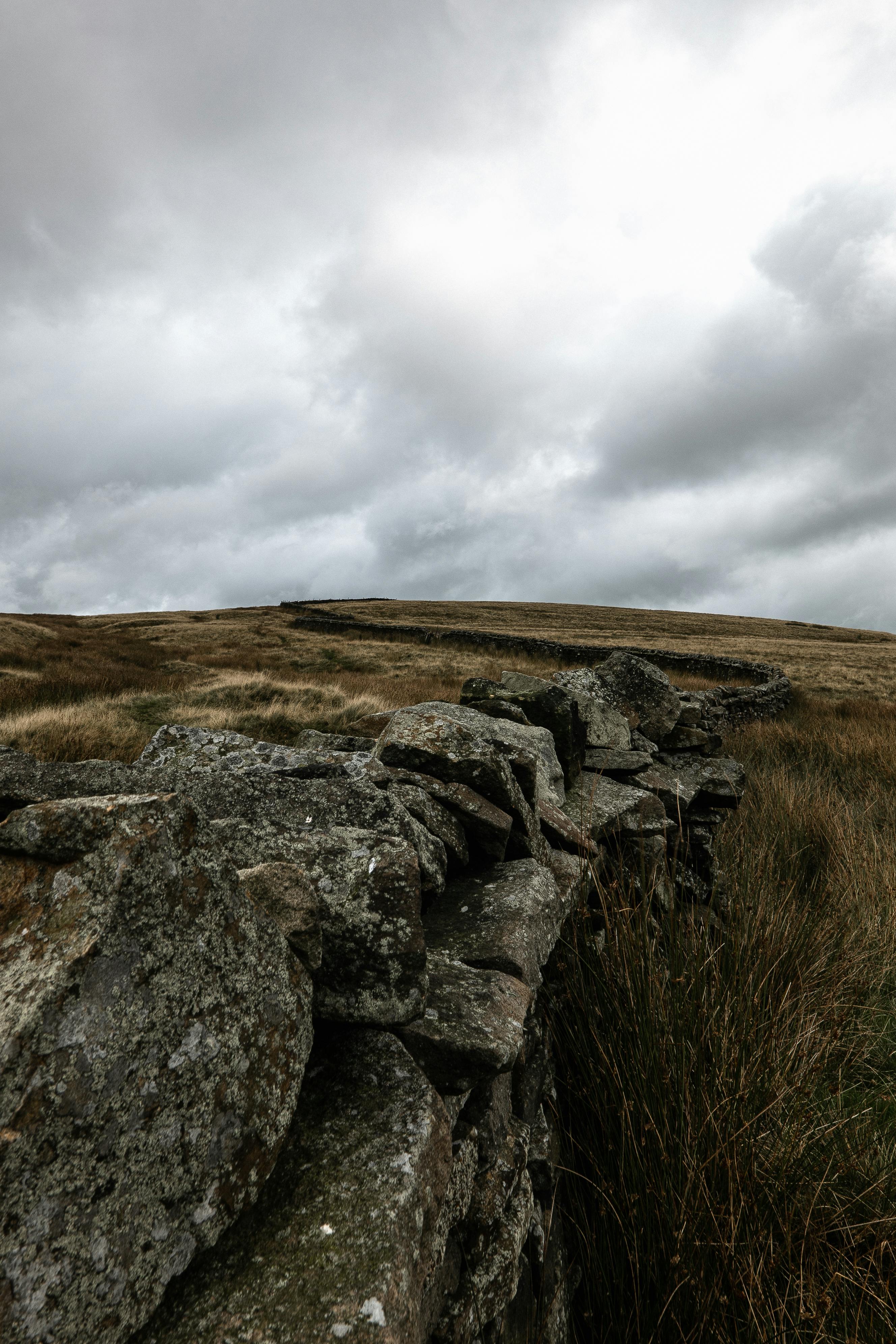 Rustic Stone Wall in Vast English Moorland · Free Stock Photo