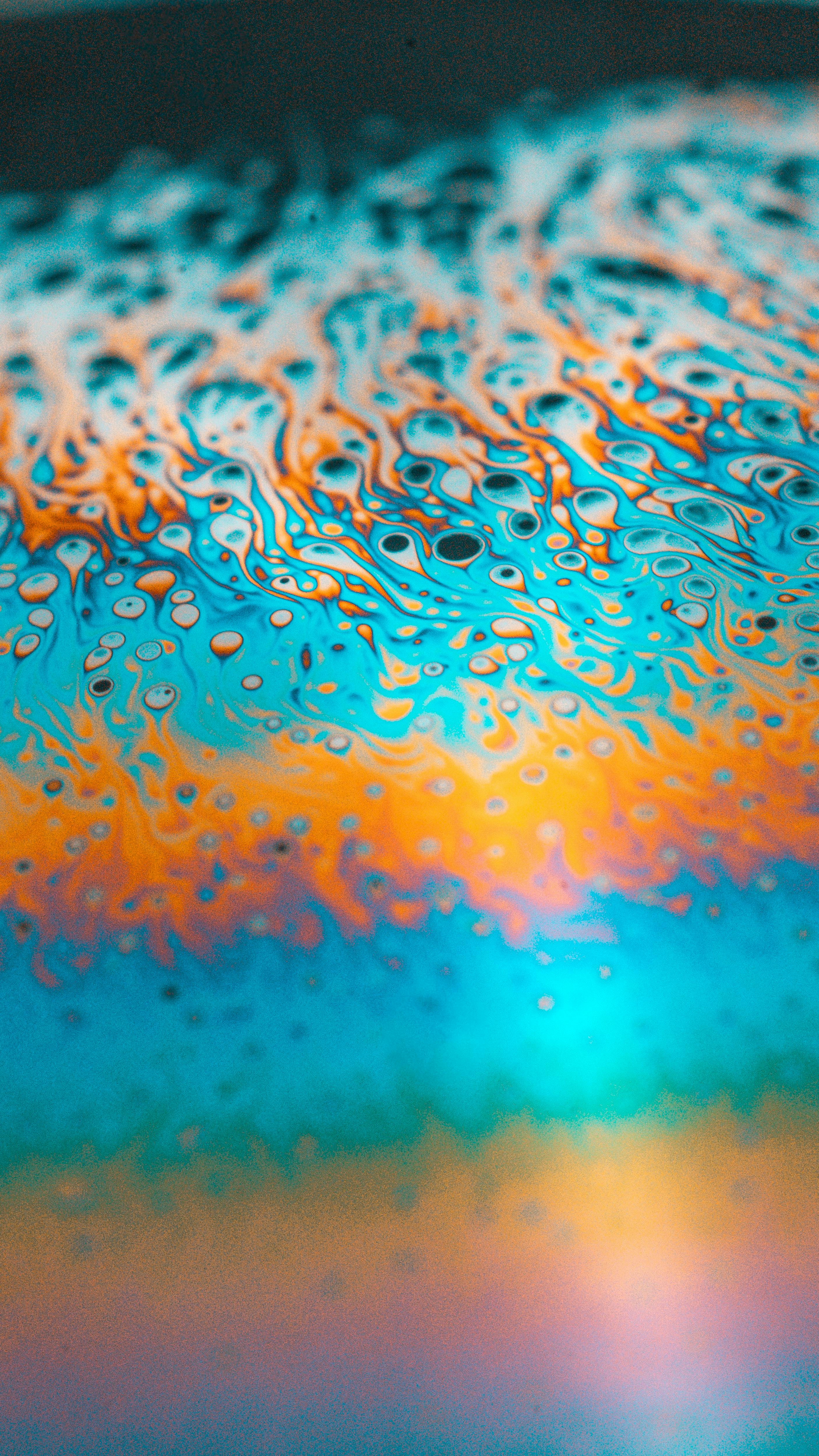 Vibrant Abstract Liquid Art with Bubbles and Patterns · Free Stock Photo