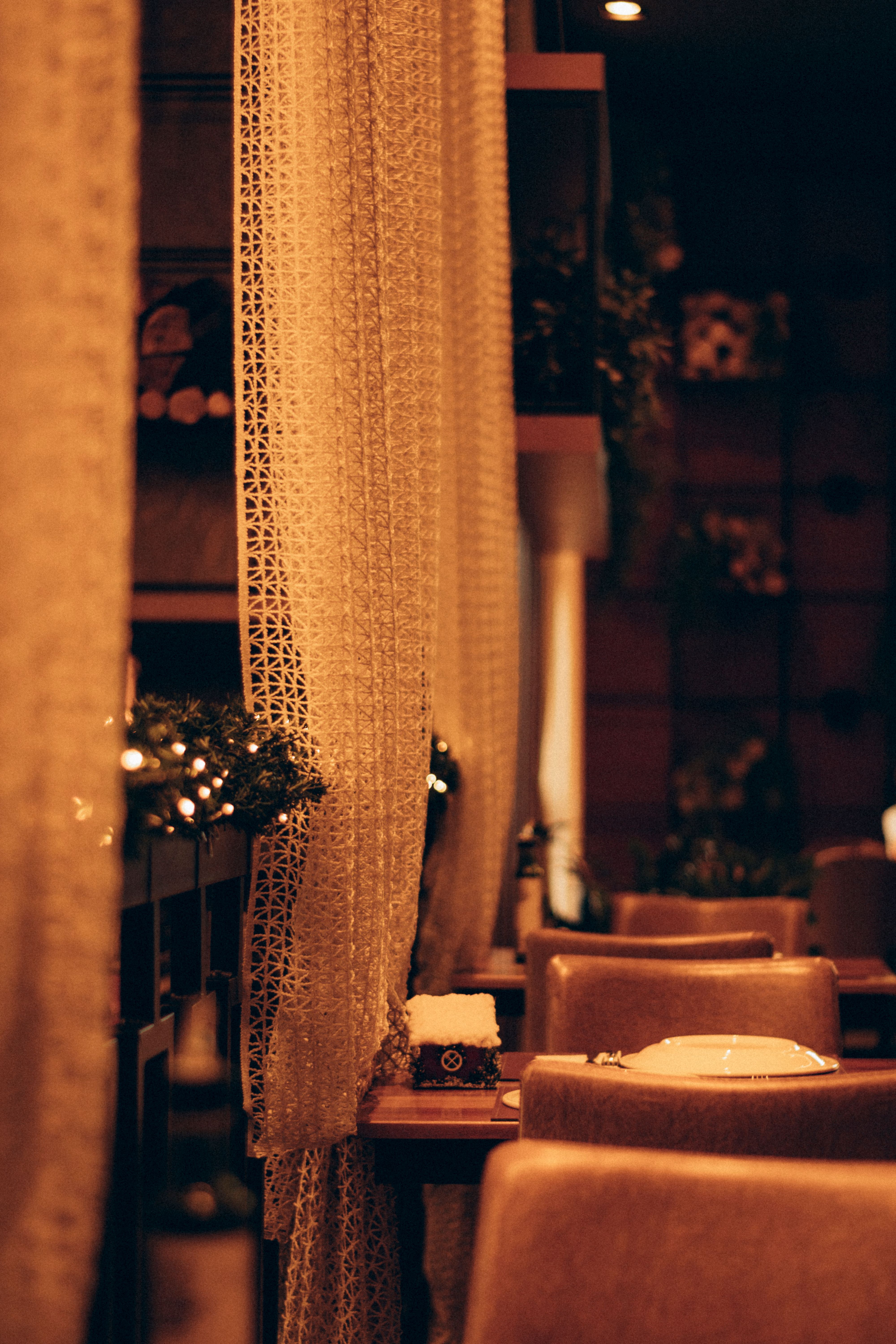 Cozy Restaurant Interior with Warm Lighting · Free Stock Photo