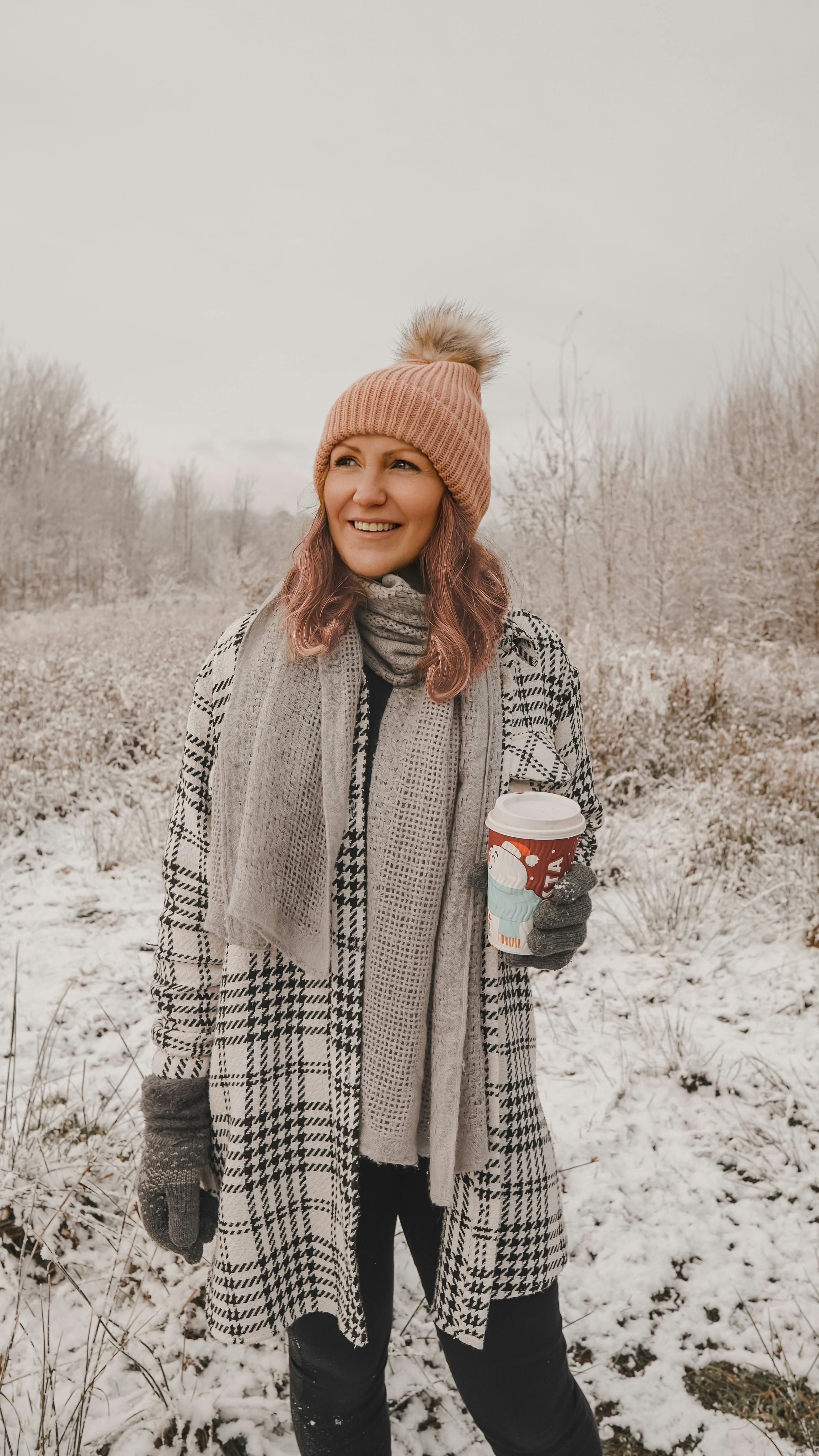 Cozy Winter Walk in Snowy Cheadle Landscape · Free Stock Photo