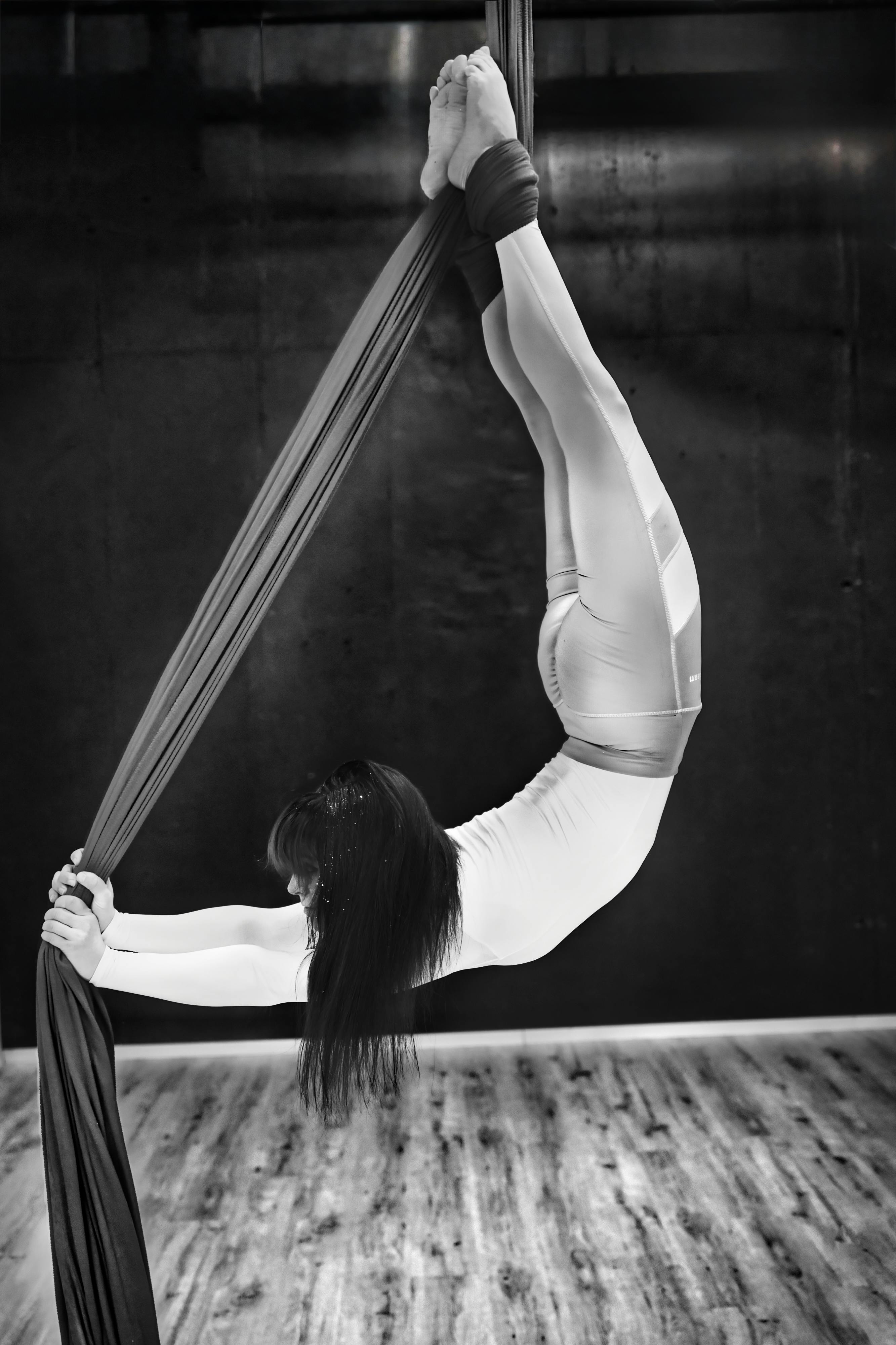 Aerial Silk Performer in Studio Setting · Free Stock Photo