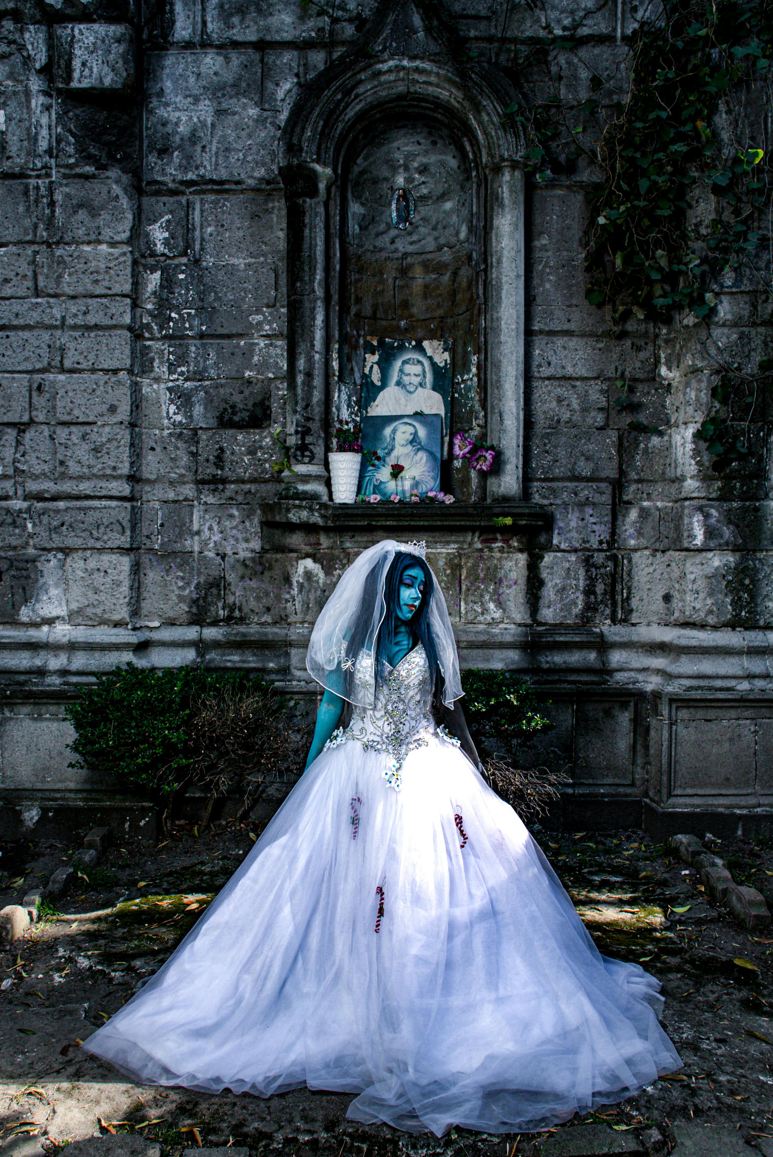 Dramatic Gothic Bride at Historical Stone Chapel · Free Stock Photo