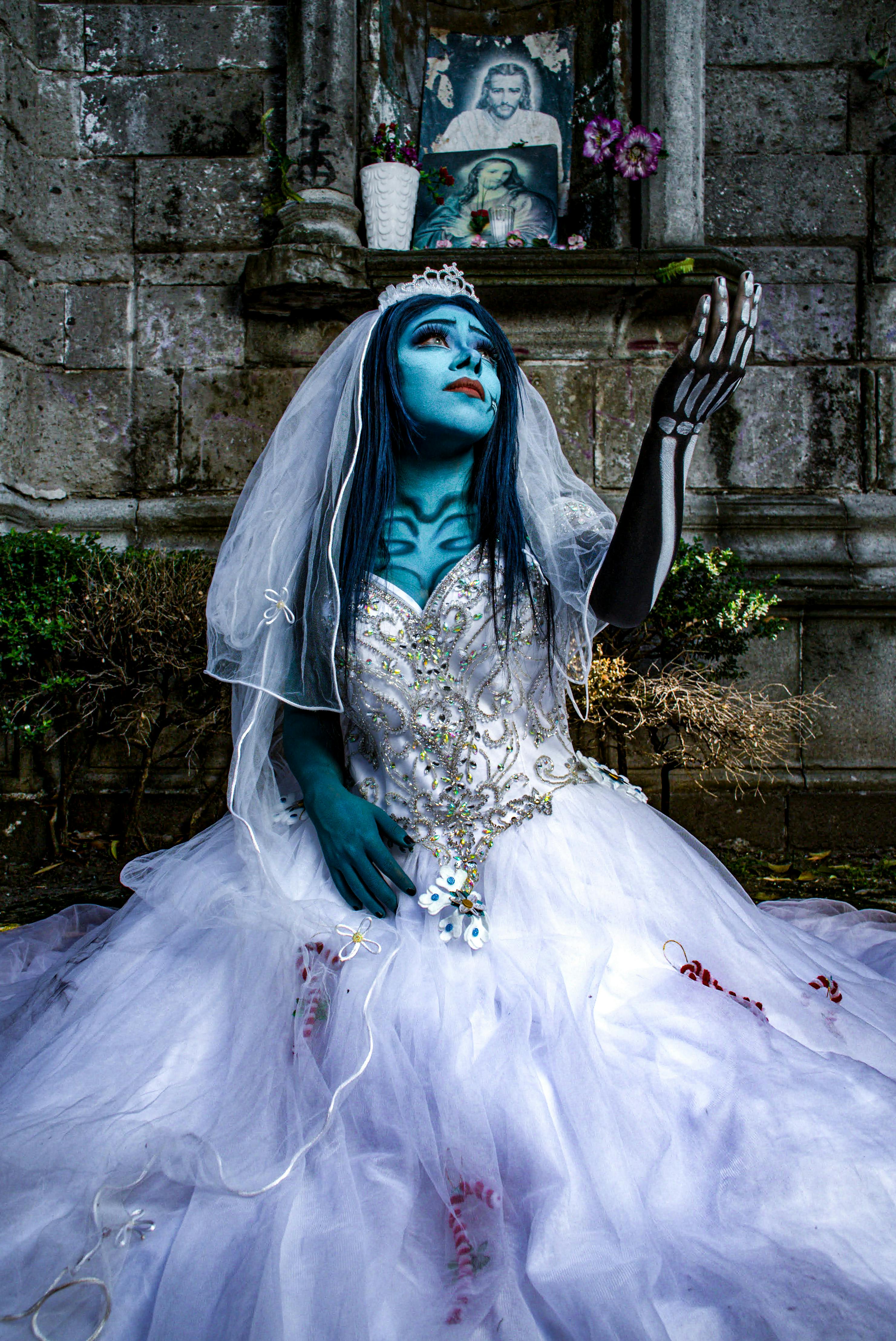 Fantasy Bride with Blue Skin in Gothic Setting · Free Stock Photo