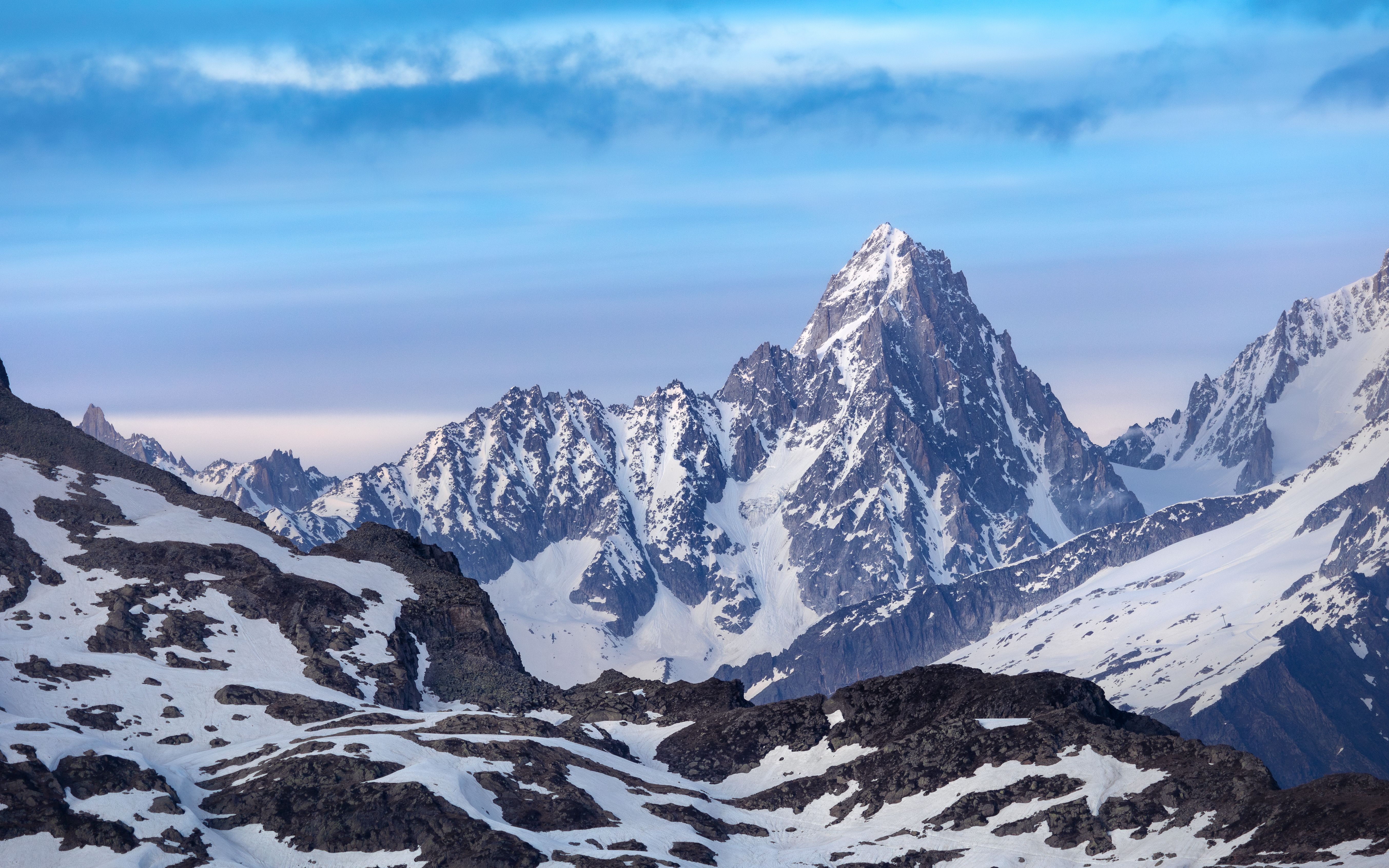 Majestic Snow-Capped Peaks in Chamonix · Free Stock Photo