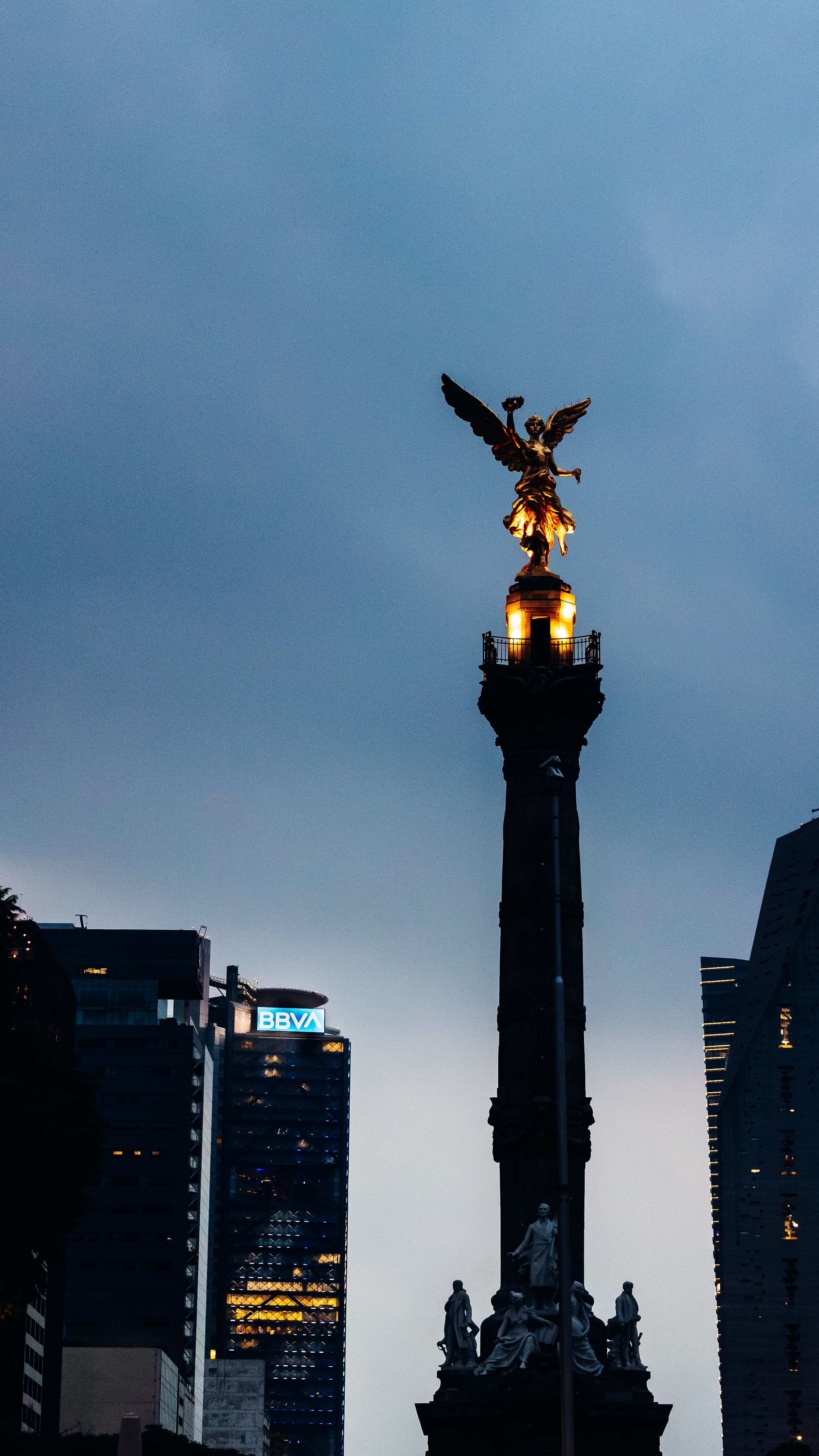 Soldiers and Sailors Monument Downtown Indianapolis Modern Architecture ...