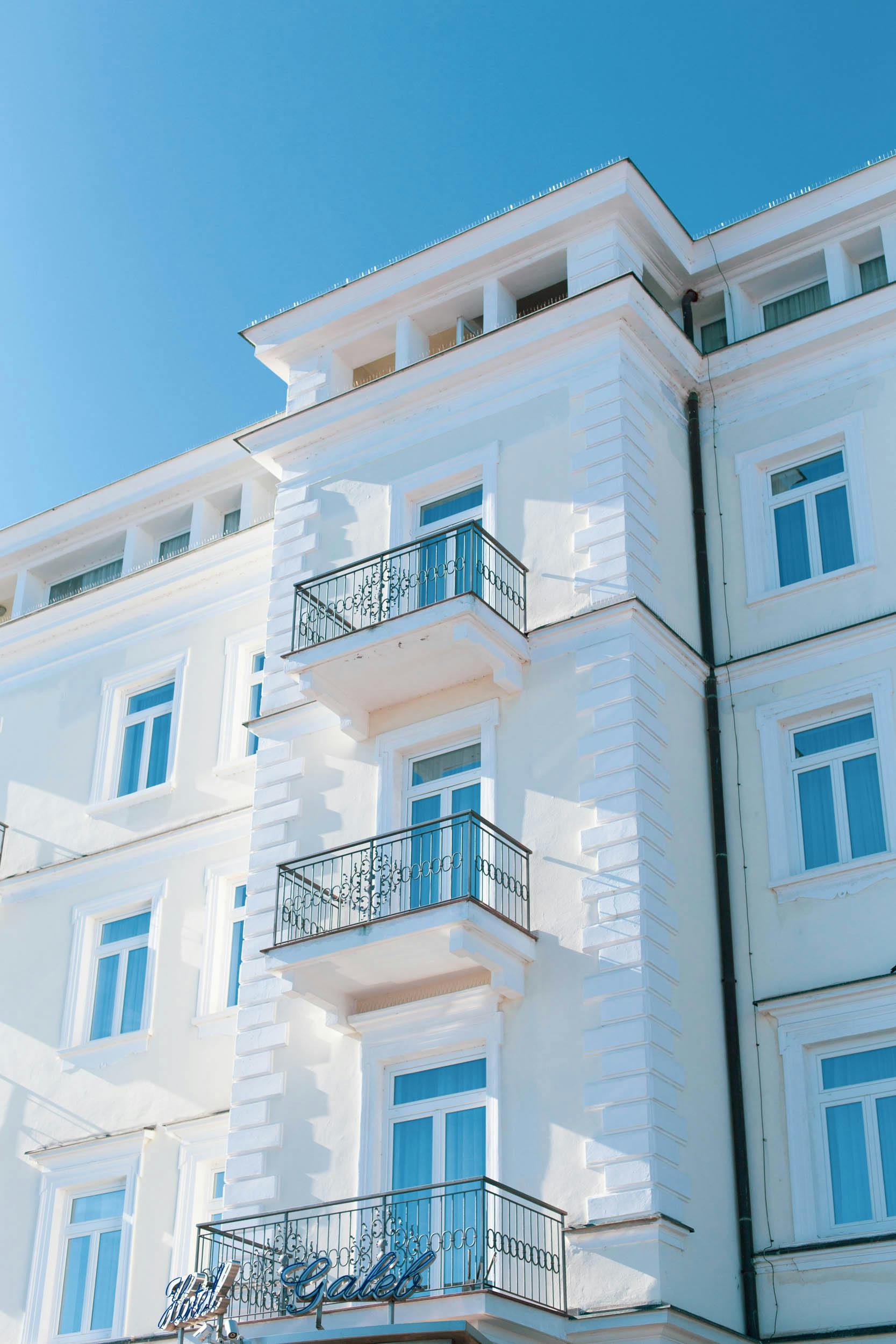 Elegant White Building in Opatija, Croatia · Free Stock Photo