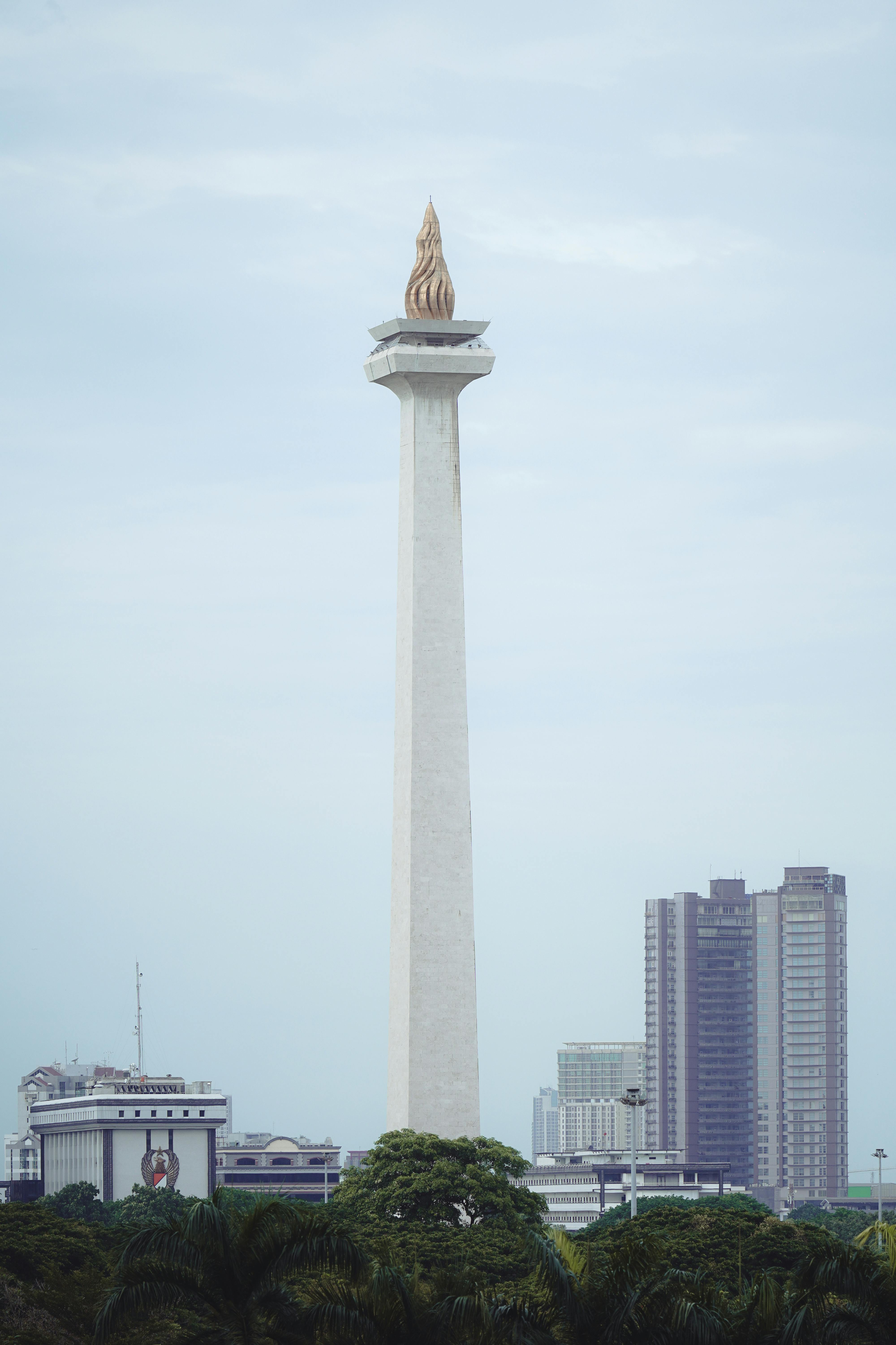 Monumen Nasional Di Jakarta Dengan Pemandangan Kota · Foto Stok Gratis