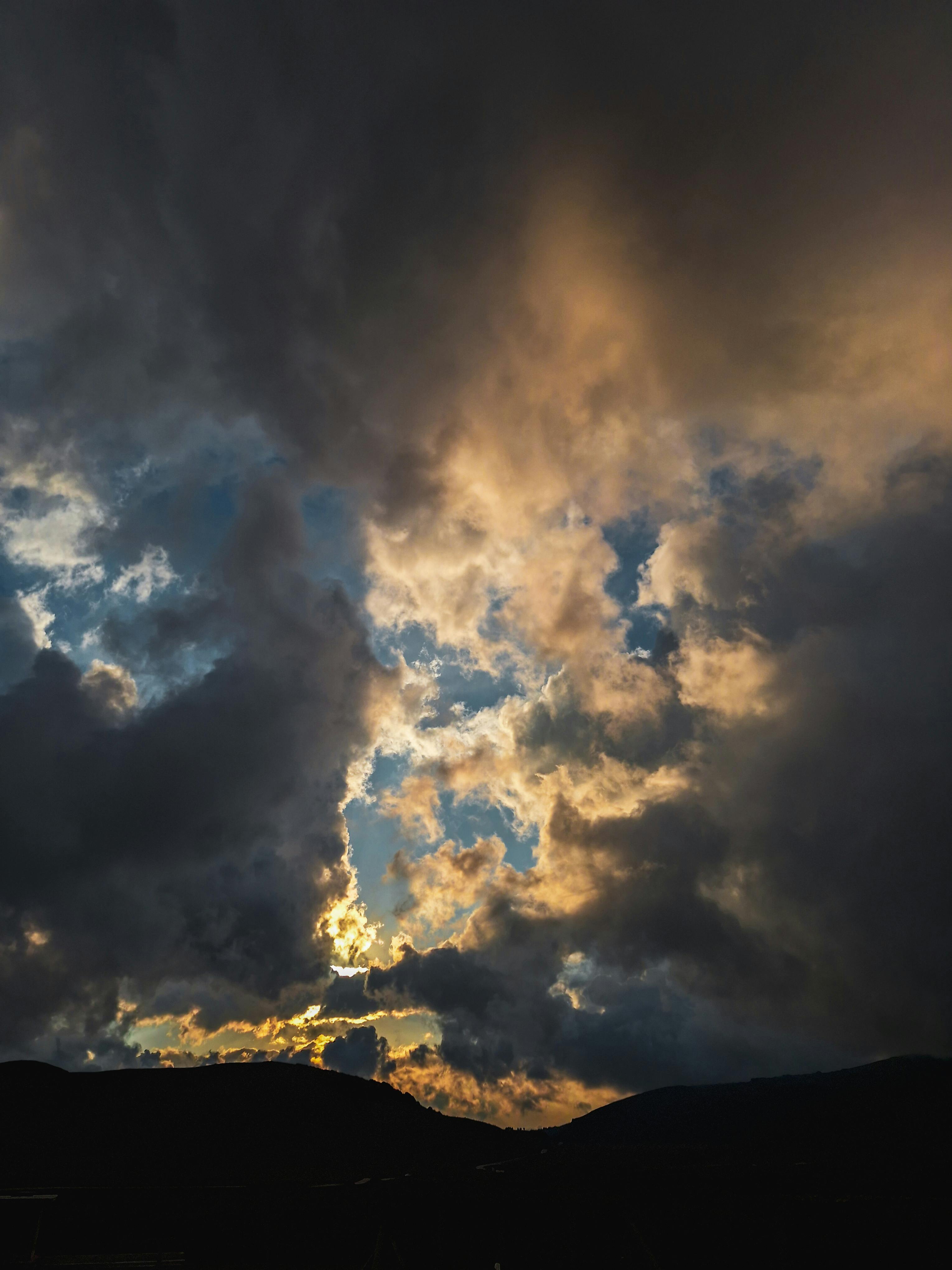 Low Angle Photo of Sky · Free Stock Photo