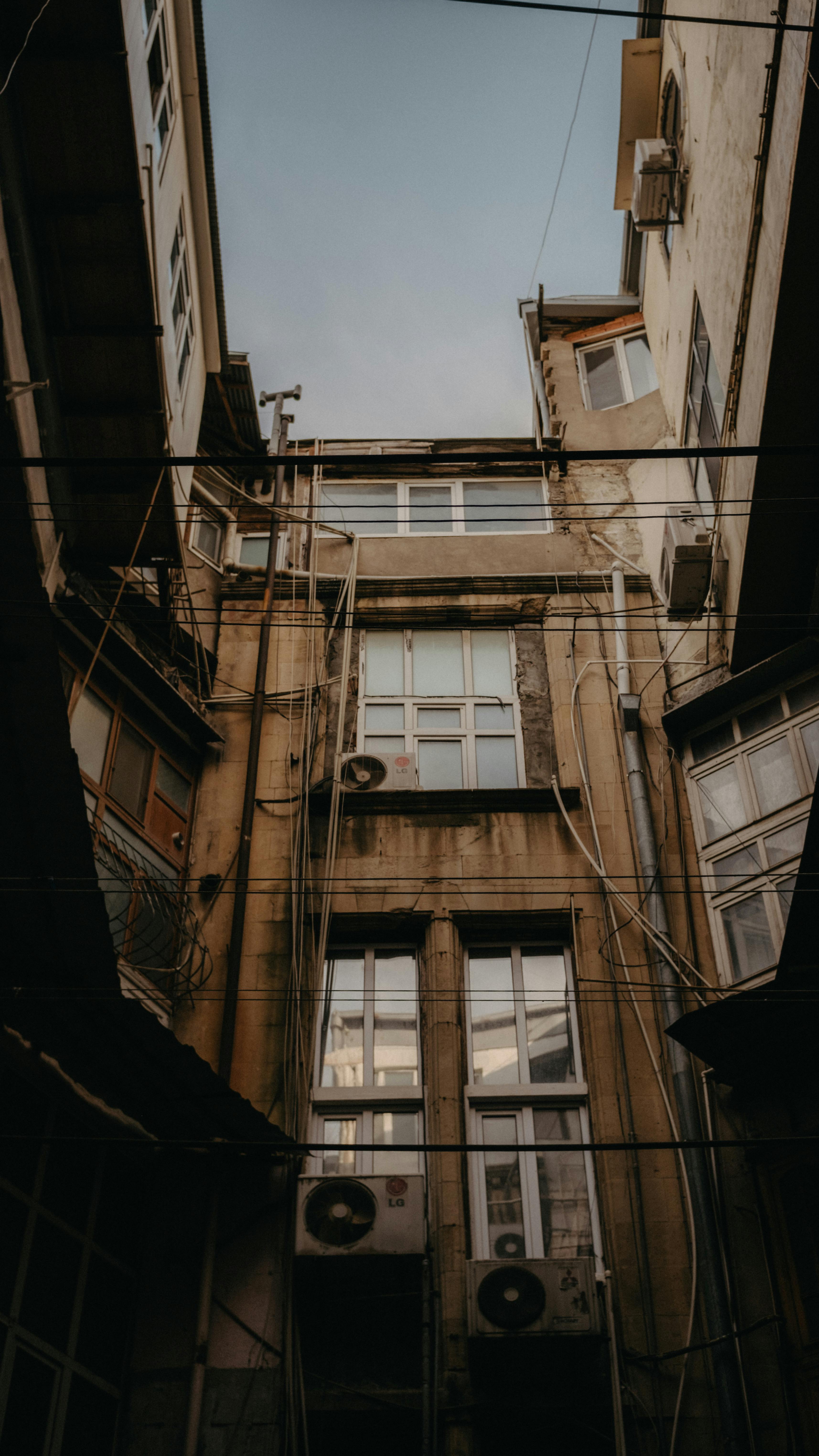 Kiến Trúc Lịch Sử Trong Cảnh Quan đô Thị Của Baku · Ảnh có sẵn miễn phí