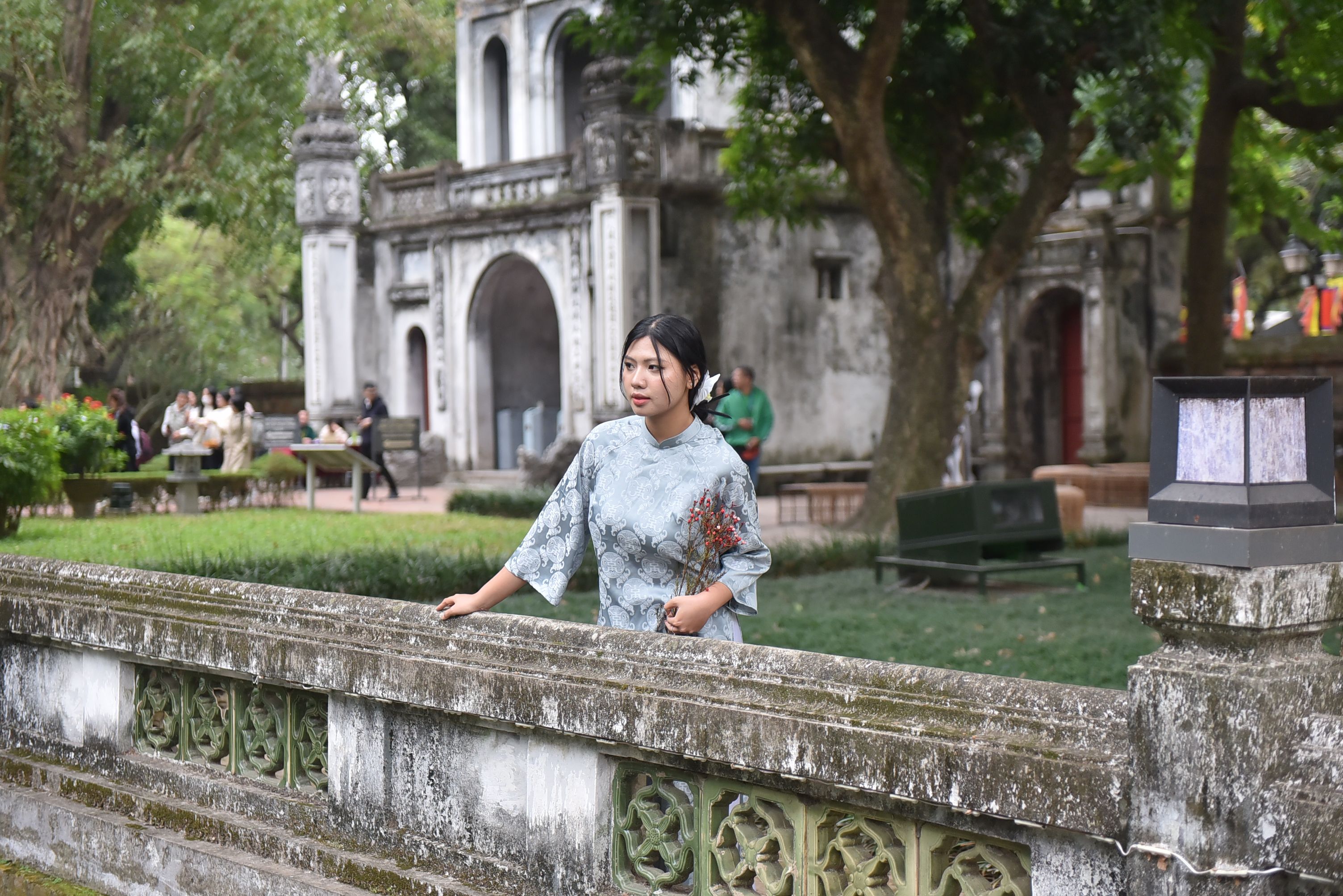 Woman in Traditional Dress in Ancient Asian Temple · Free Stock Photo