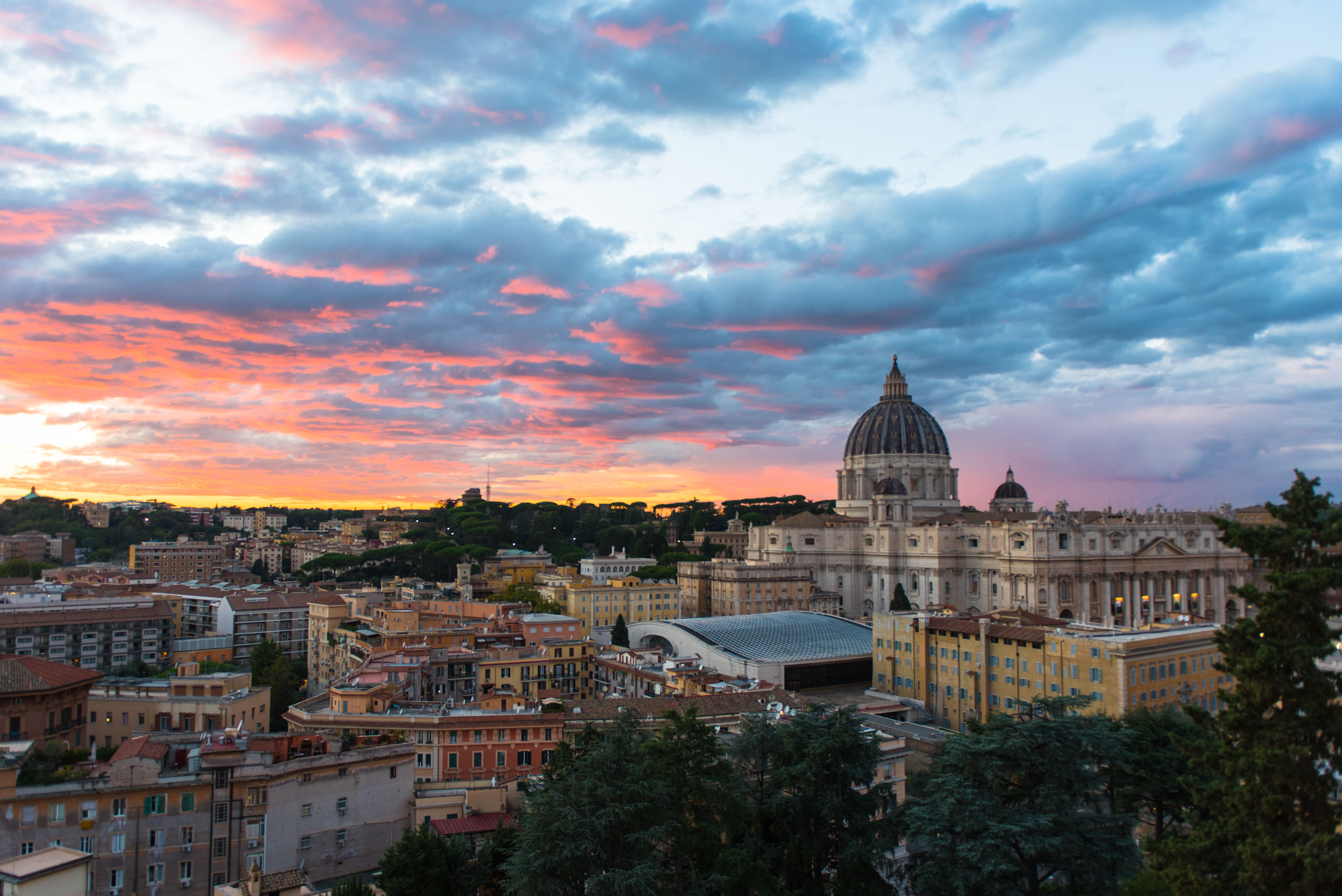 Stunning Sunset Over Vatican City Skyline · Free Stock Photo
