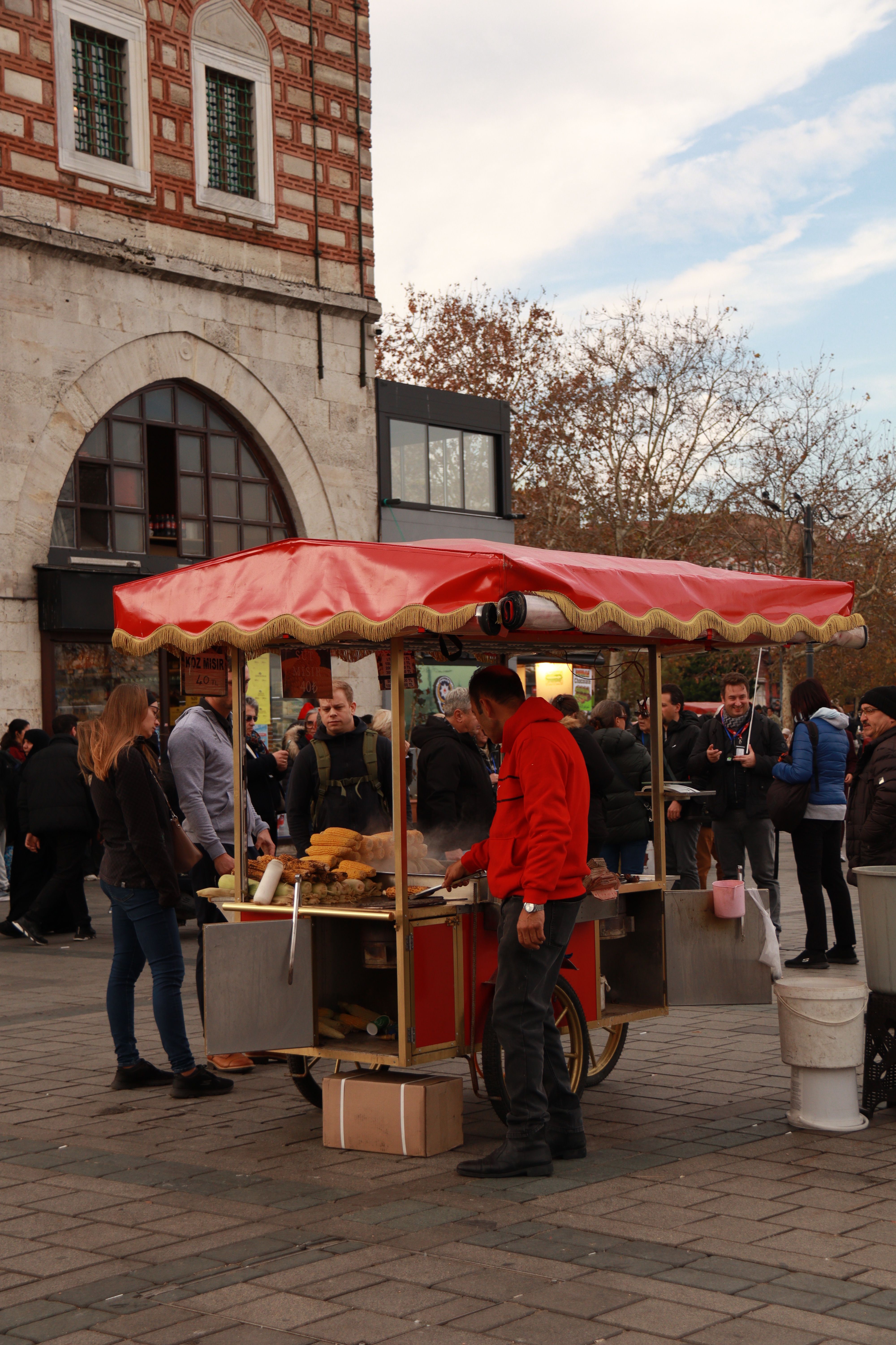 Street Food Vendor in Bustling Istanbul Square · Free Stock Photo