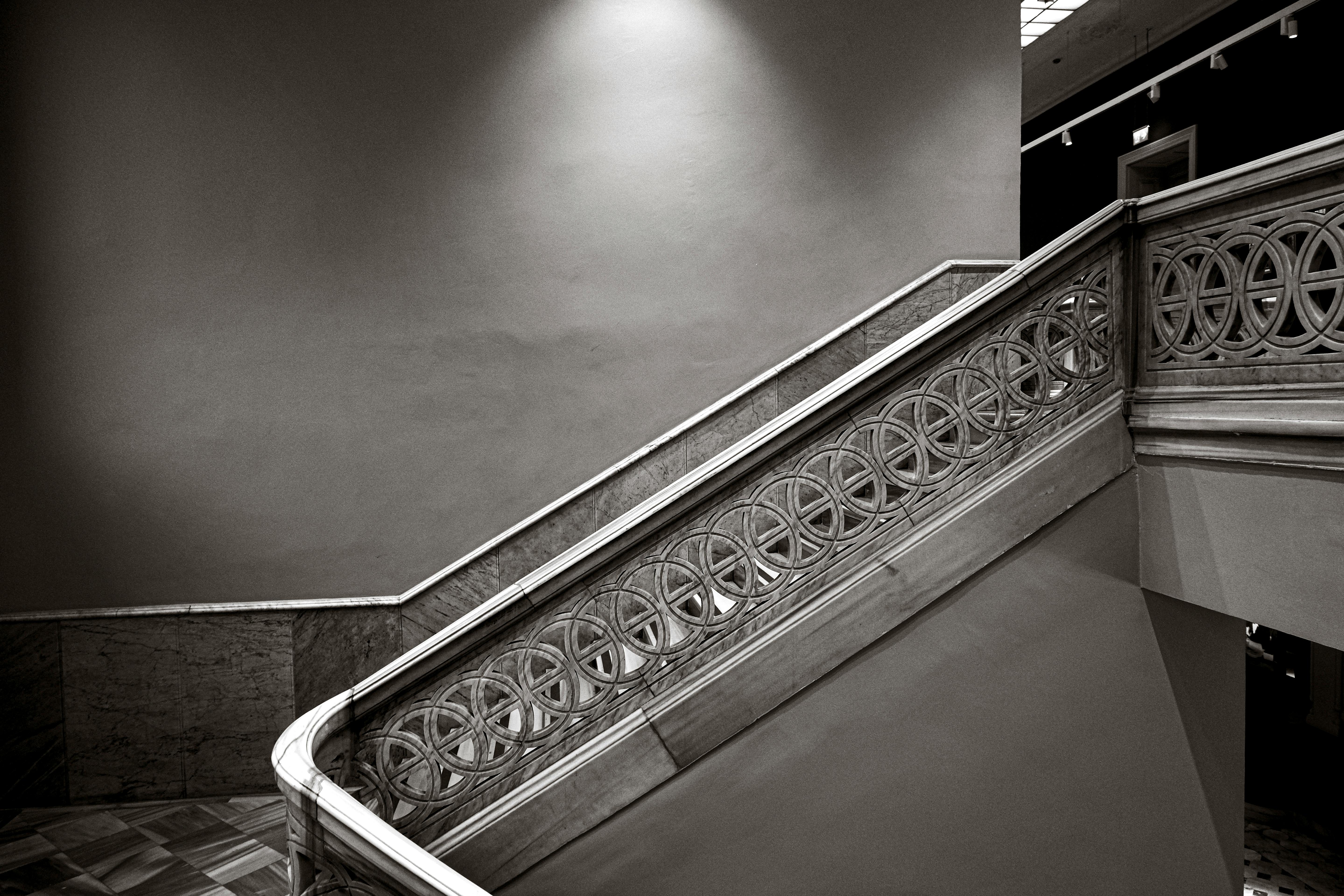 Elegant Vintage Staircase in İstanbul Museum · Free Stock Photo