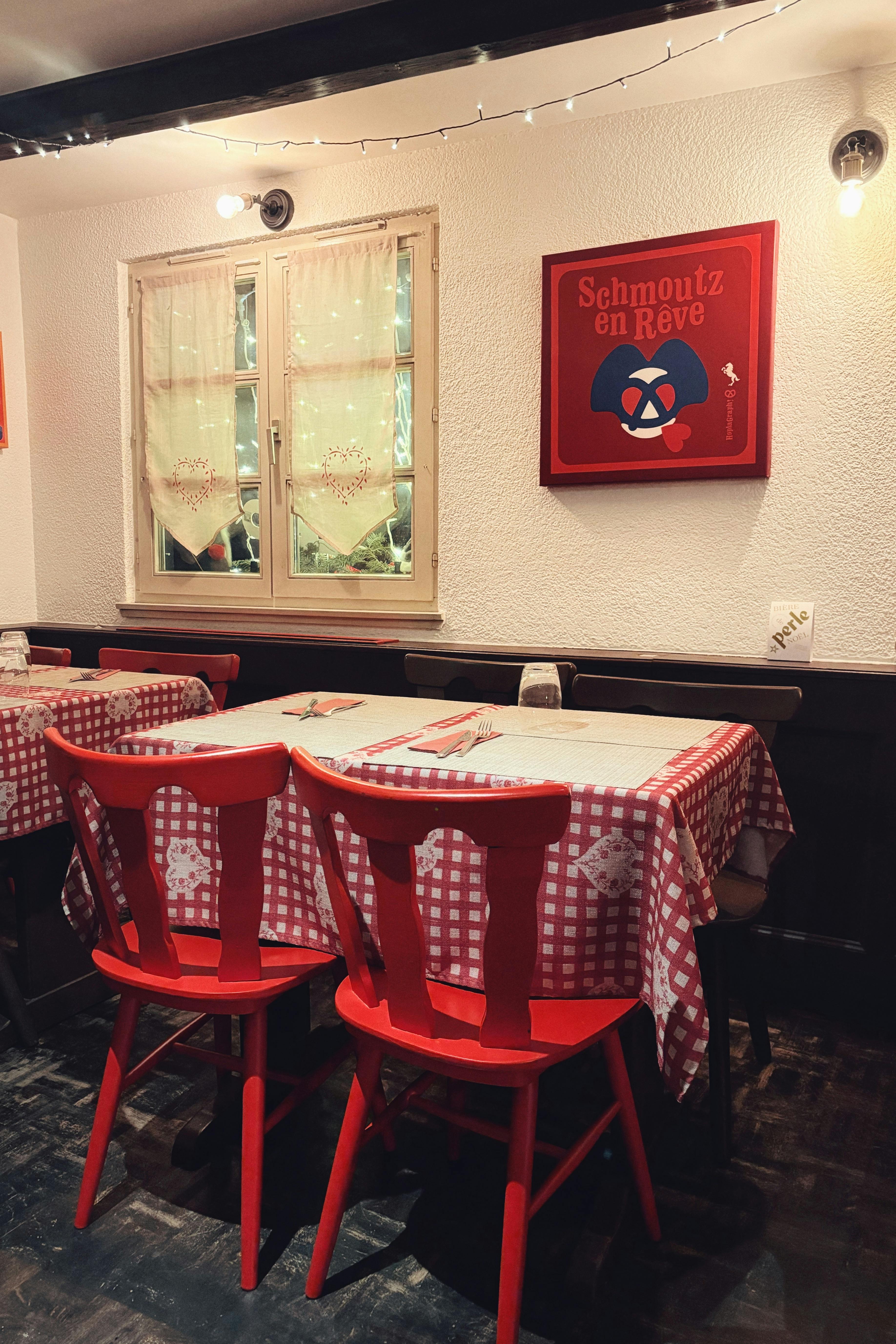 Kitchen Table Next To Window' Photos, Download The BEST Free Kitchen ...