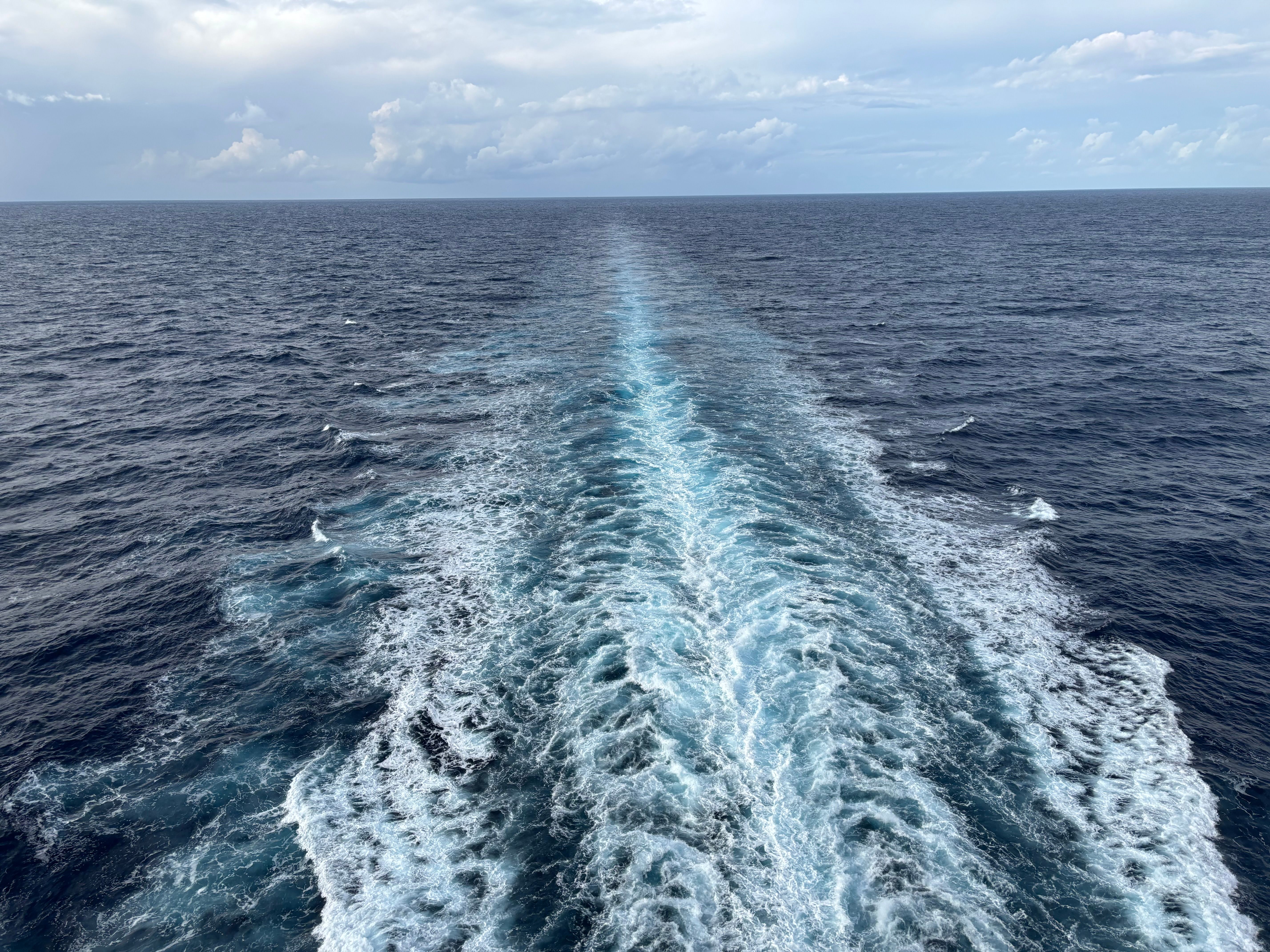 Waves from a Vessel on the Open Sea · Free Stock Photo