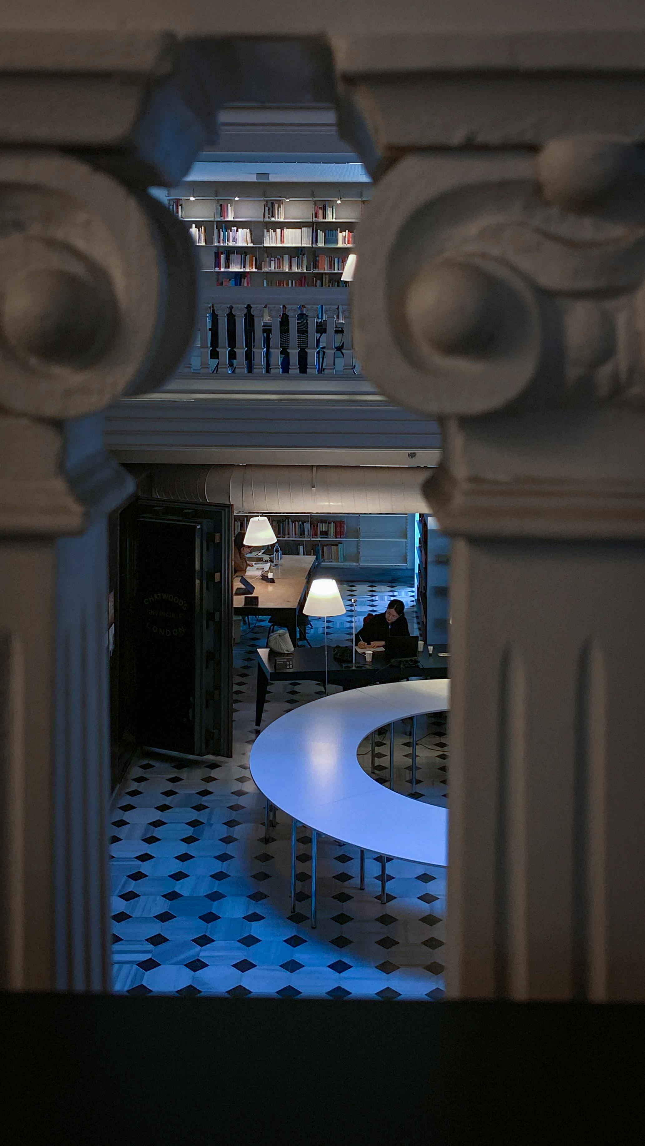 Elegant Library Interior with Ornate Architecture · Free Stock Photo