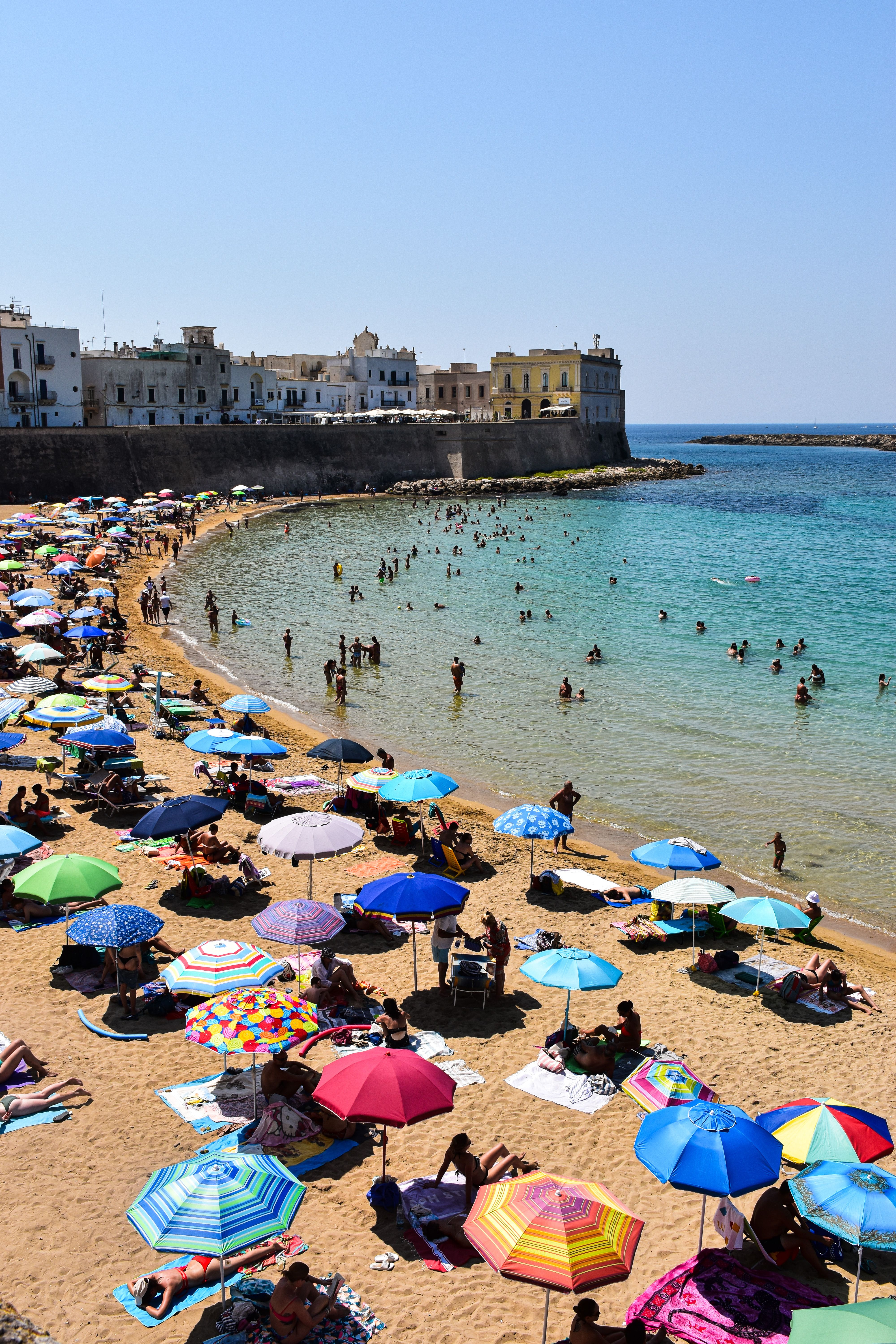 Colorful Beach Scene in Gallipoli, Italy · Free Stock Photo
