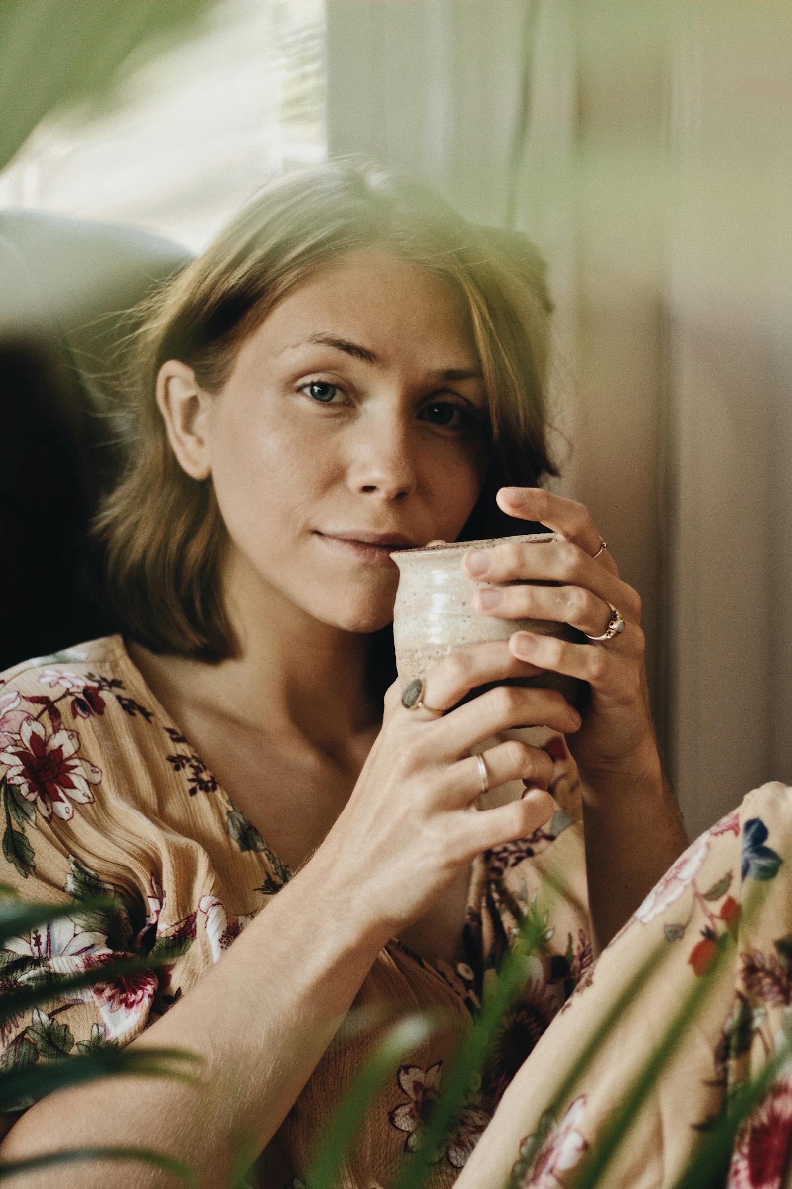 Woman With Coffee Photos, Download The BEST Free Woman With Coffee ...