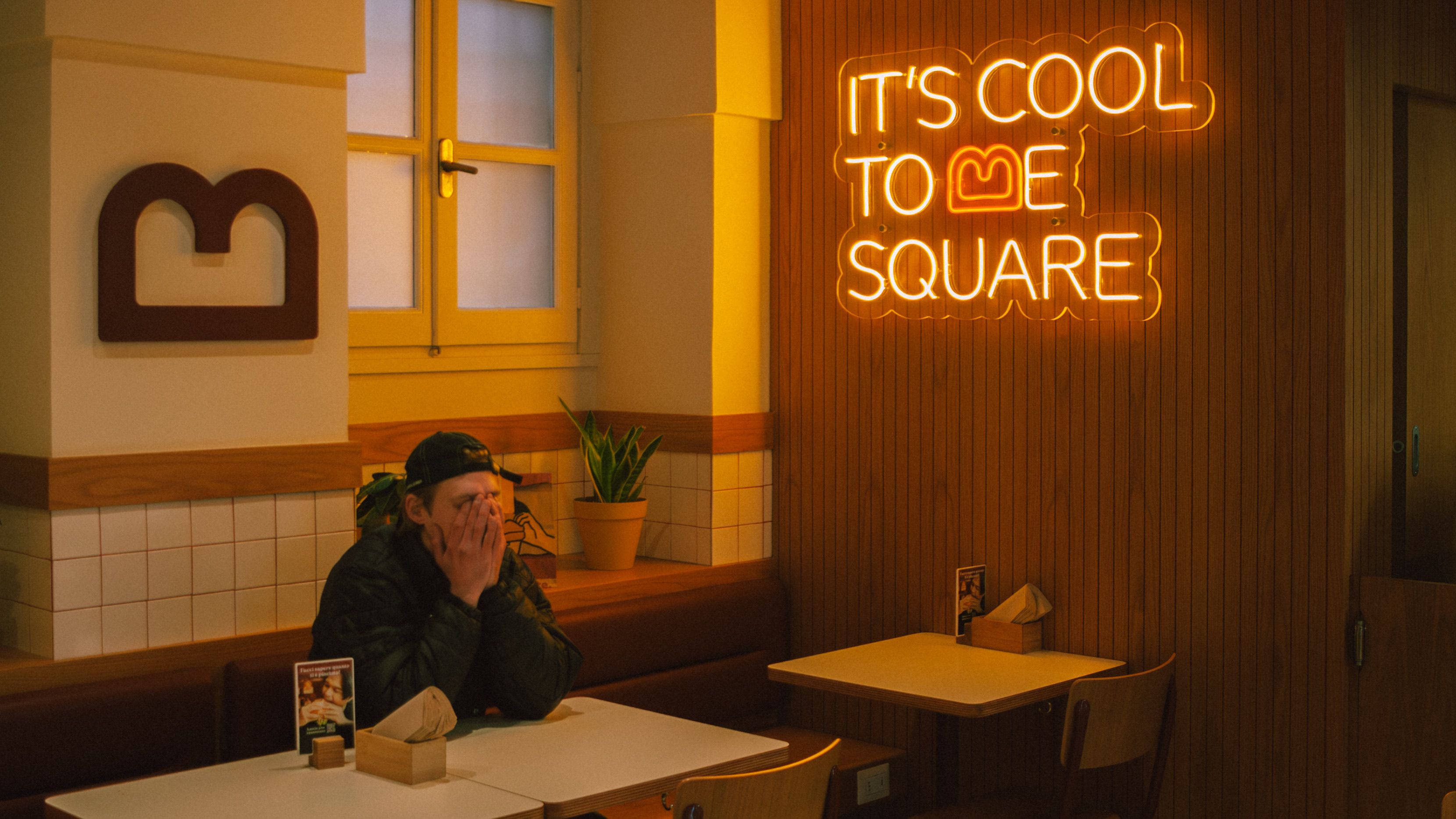 Cozy Restaurant Scene with Neon Light Sign · Free Stock Photo