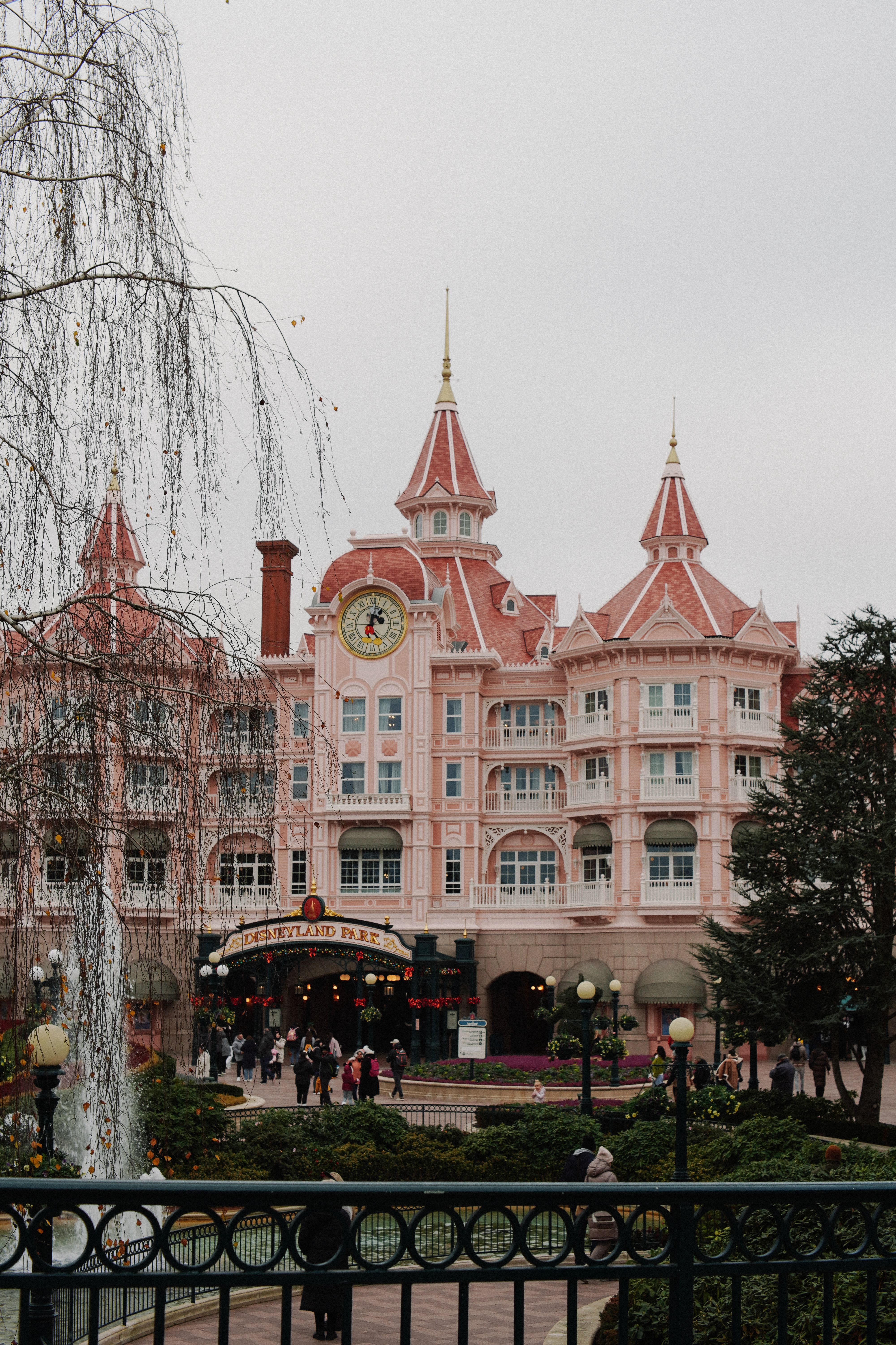 Victorian-Style Hotel at Disneyland Paris · Free Stock Photo